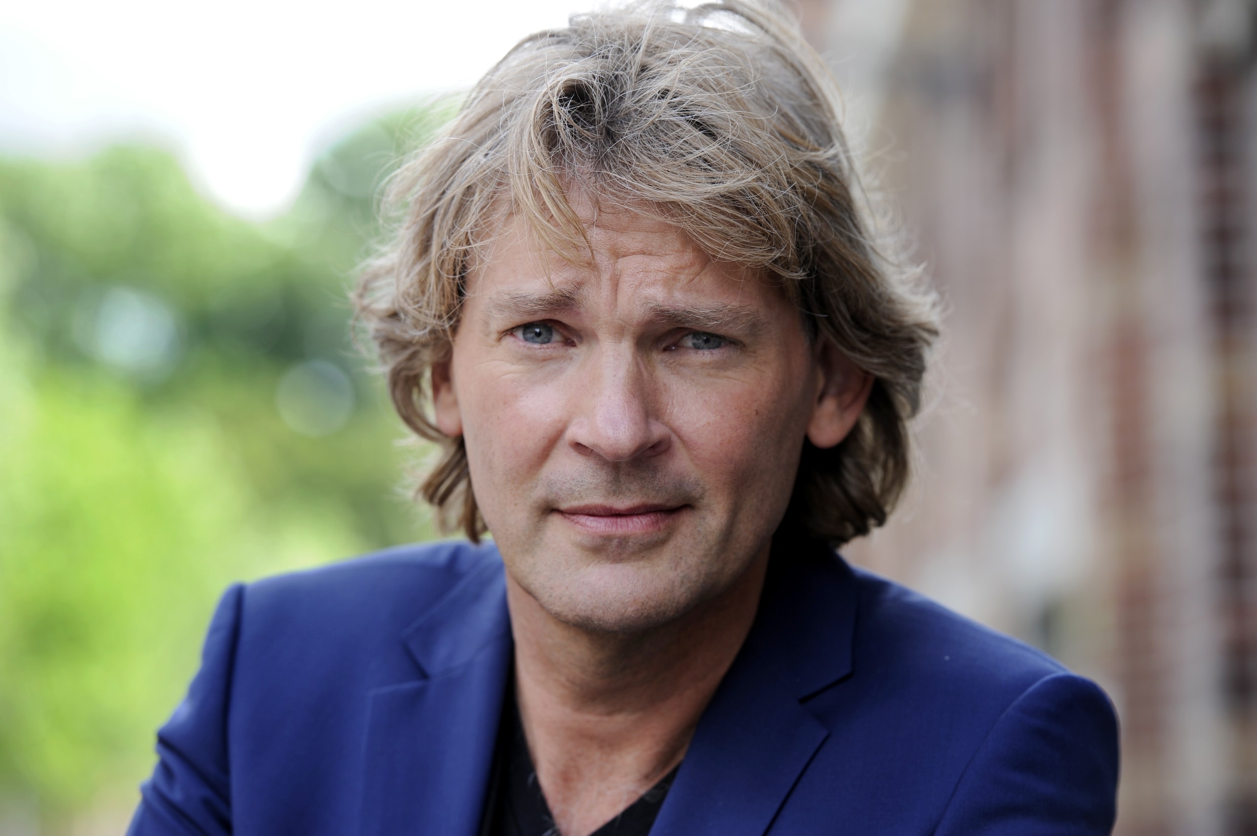 Nieuw seizoen DWDD van start met tafelgasten Johan Fretz en Sheila ...