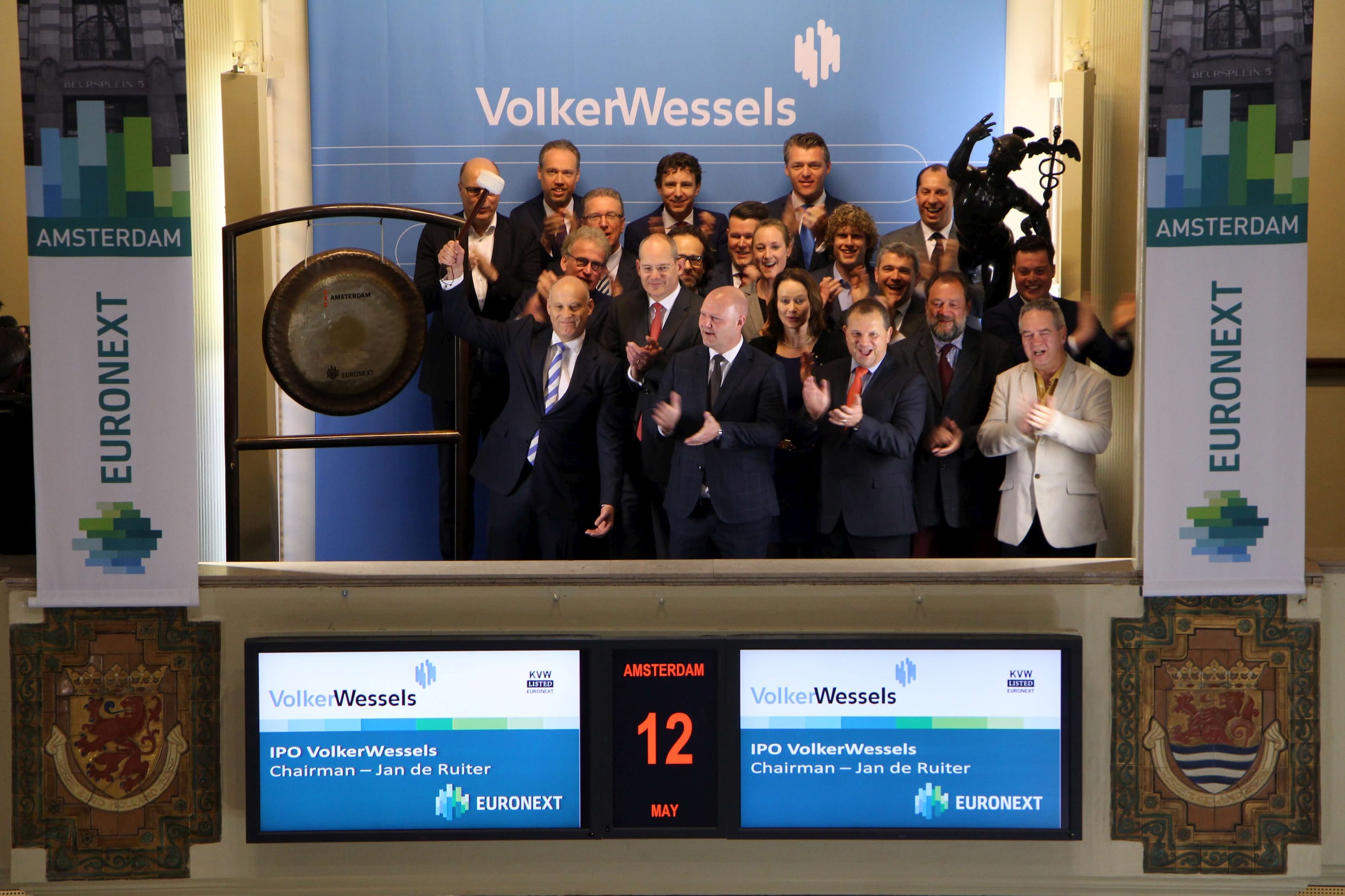 Hij maakte VolkerWessels groot: bouwondernemer en miljardair Dik ...