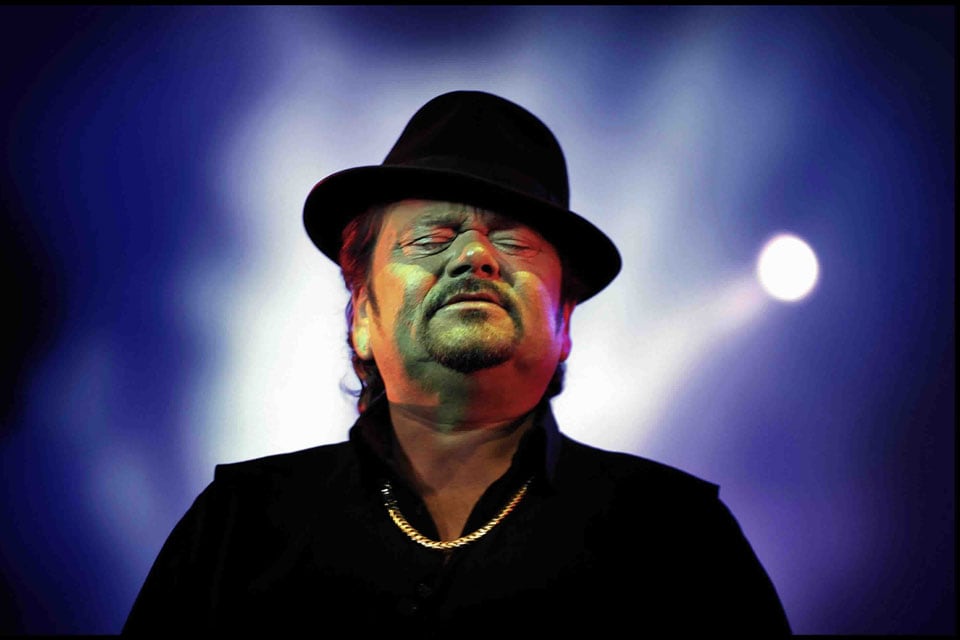 Hazes meest gedraaide artiest aller tijden in Nederlandse cafés | de ...