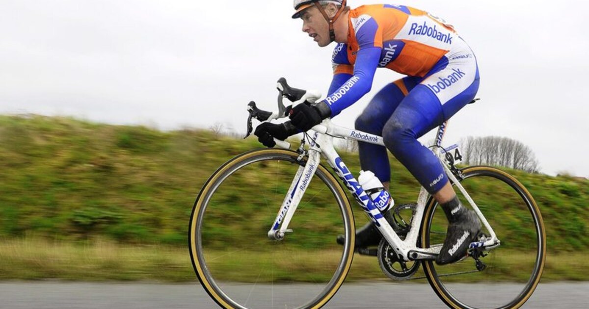 Rabobank met speciaal shirt in Gold Race | de Volkskrant