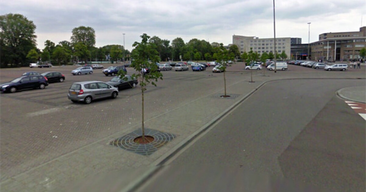 Vader voor ogen van kinderen neergestoken | de Volkskrant