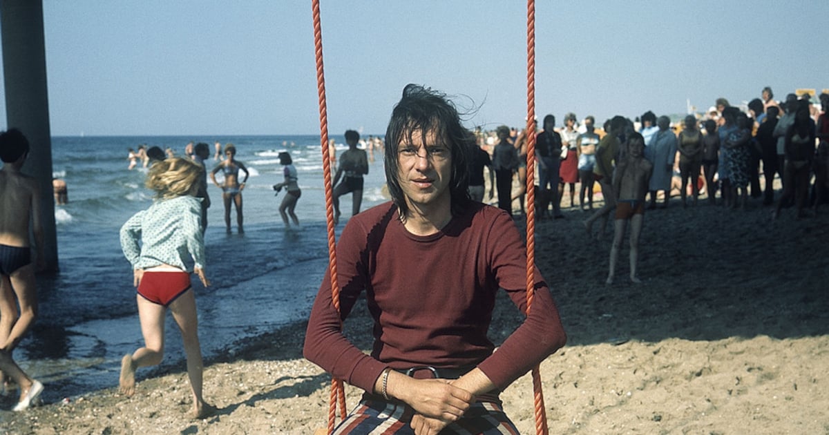 Wie was toch in Ramses Shaffy’s hit die Sammy die omhoog moest kijken ...