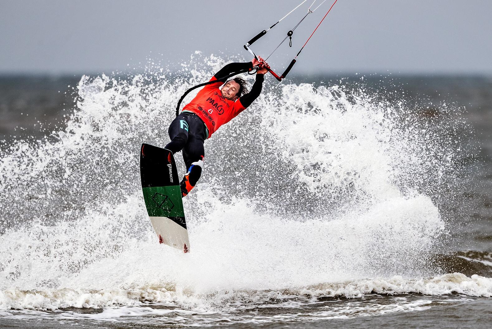 Olympische sport of niet, kitesurfen is hoe dan ook spectaculair | de ...