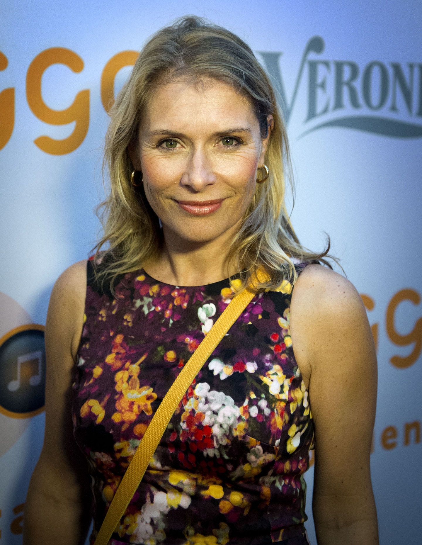 Elle van Rijn: 'Ik beet vroeger mijn broertje, dat voelde goed' | de ...