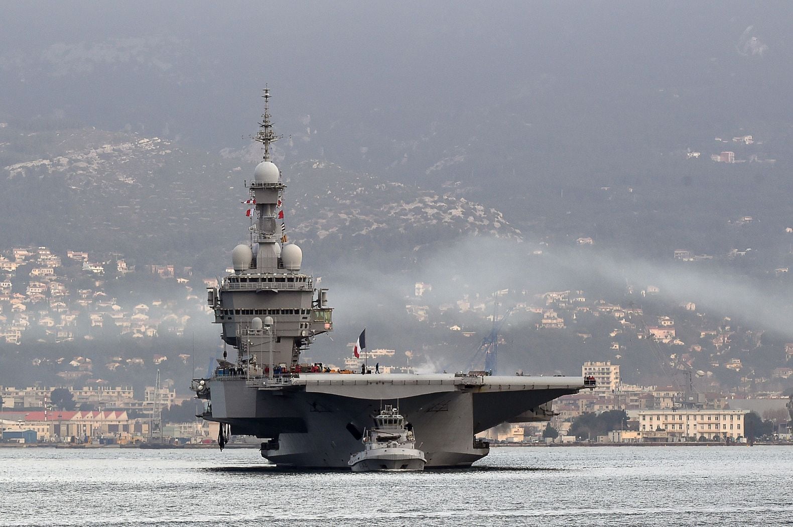 Frans vliegdekschip ingezet bij strijd tegen IS | de Volkskrant