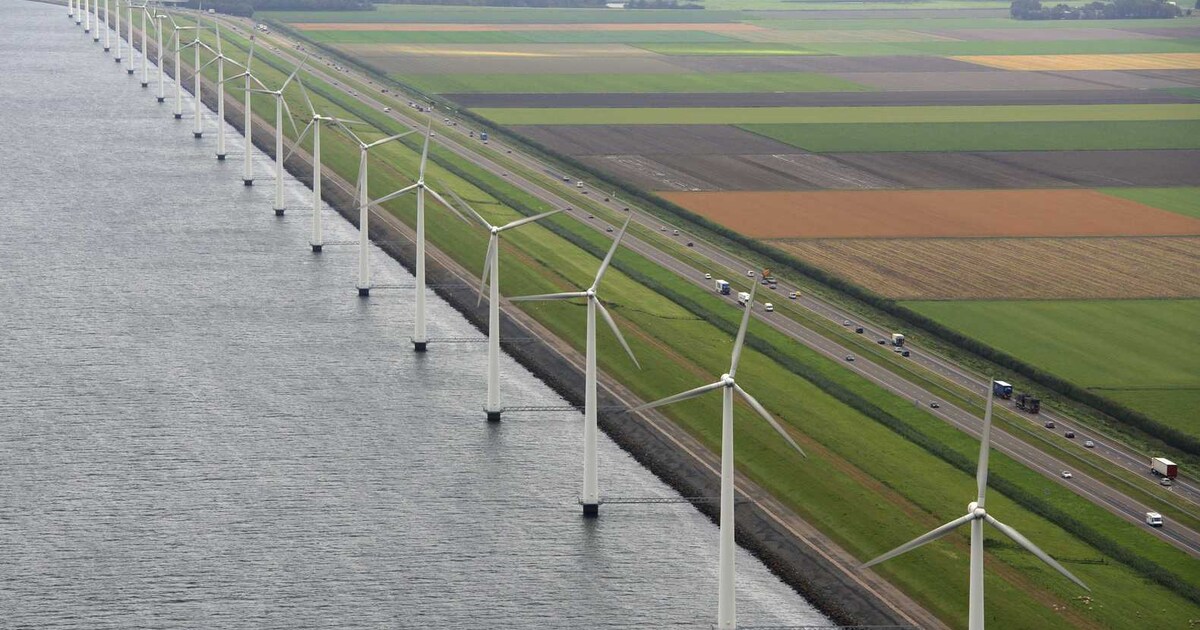 Pensioenfonds PFZW gaat groen beleggen | de Volkskrant