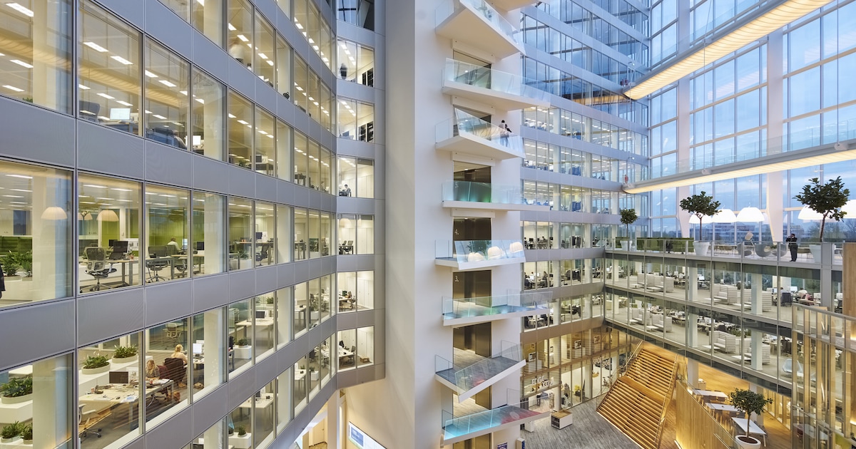 Zakenpand The Edge krioelt van de activiteit (***) | de Volkskrant