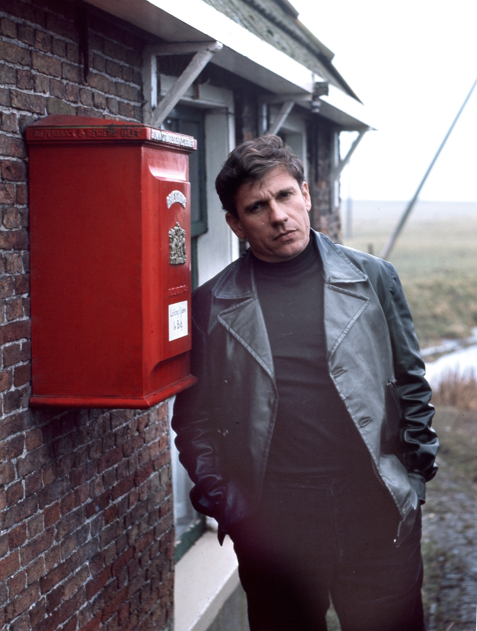 Gerard Reve gewillig voor de lens van Eddy Posthuma de Boer | de Volkskrant