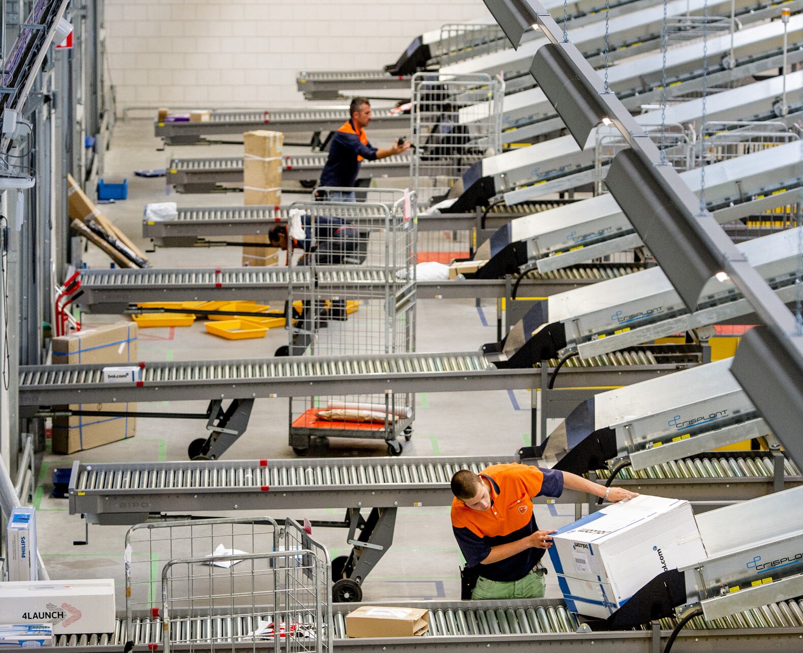 PostNL mogelijk weg uit buitenland | de Volkskrant