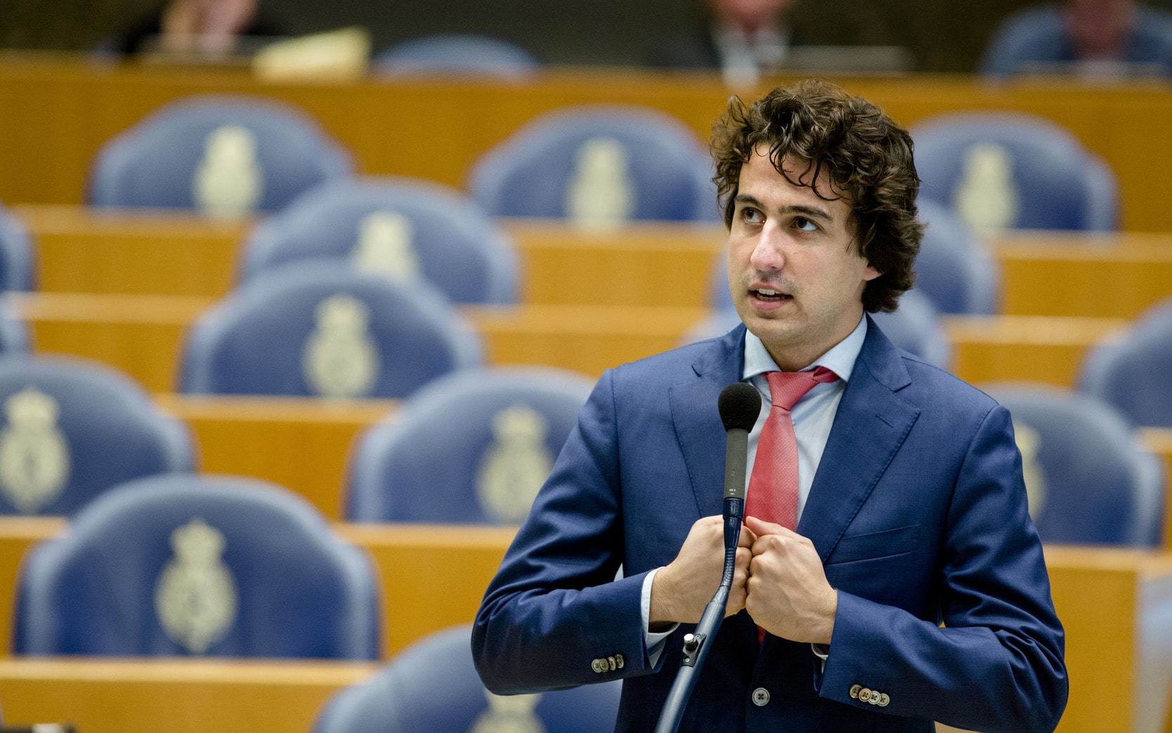 Doe die stropdas af en kijk hoeveel mensen je steunen | de Volkskrant