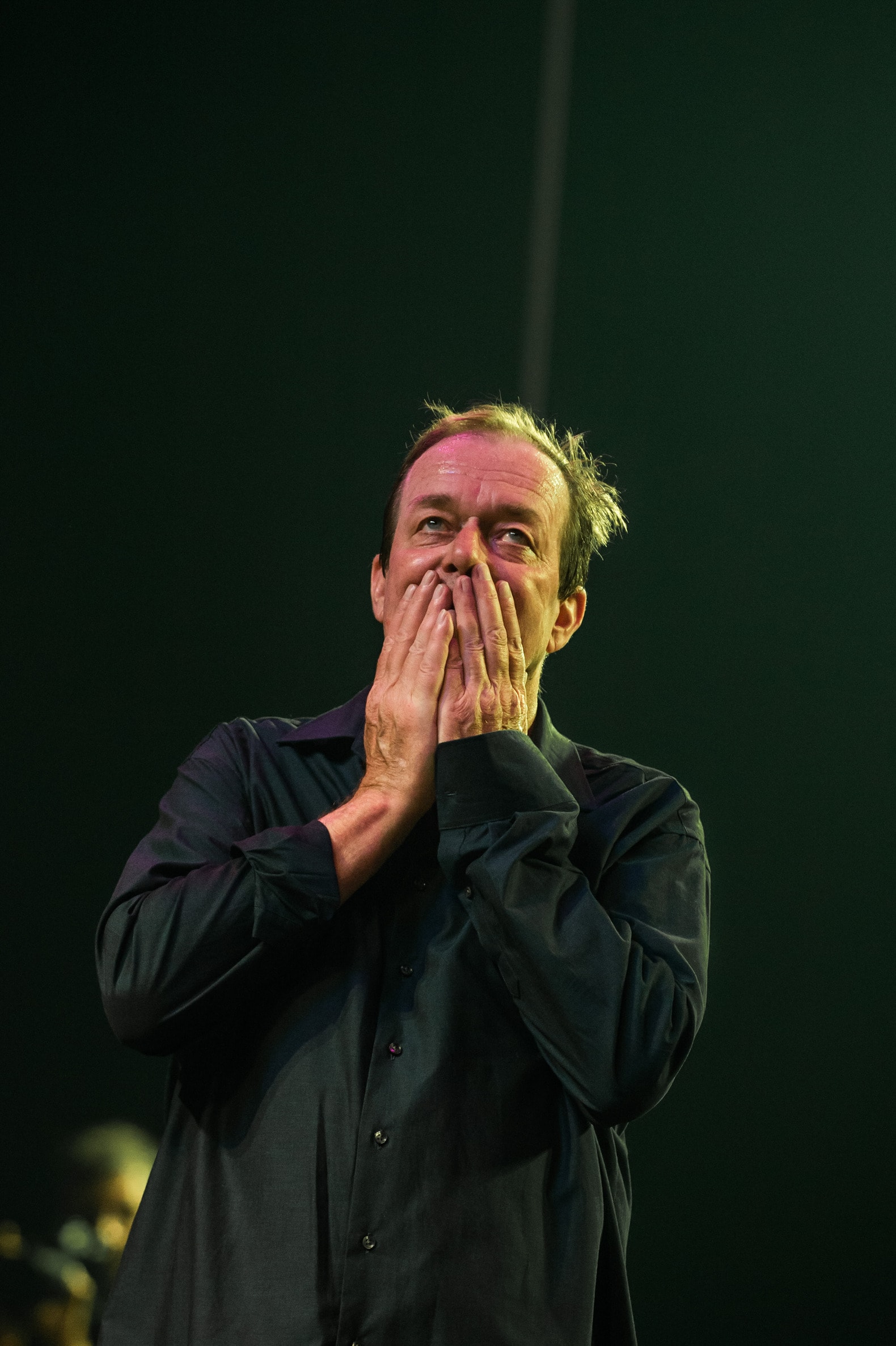 Zanger Thé Lau (62) overleden | de Volkskrant