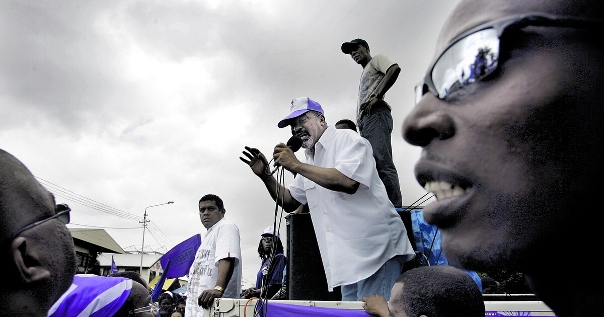 Desiré Delano Bouterse: van couppleger tot staatshoofd | de Volkskrant
