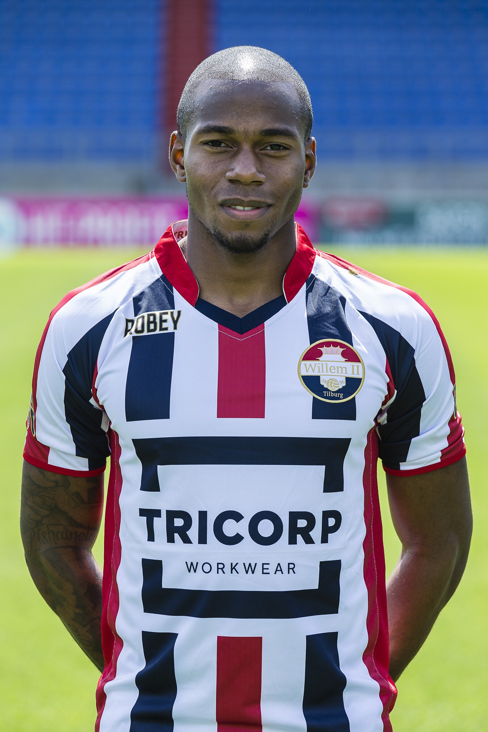 Spelers verhuren aan tegenstanders, hoe link is dat? | de Volkskrant