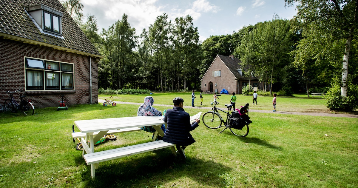 Twee arrestaties na mishandeling asielzoeksters in azc Gilze | de ...