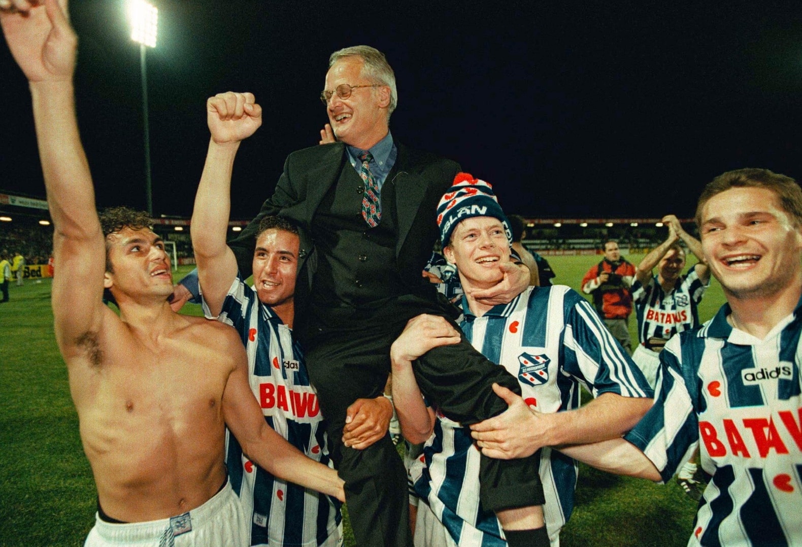 100 jaar Heerenveen: hoe een provinciestadje een voetbalbegrip werd ...