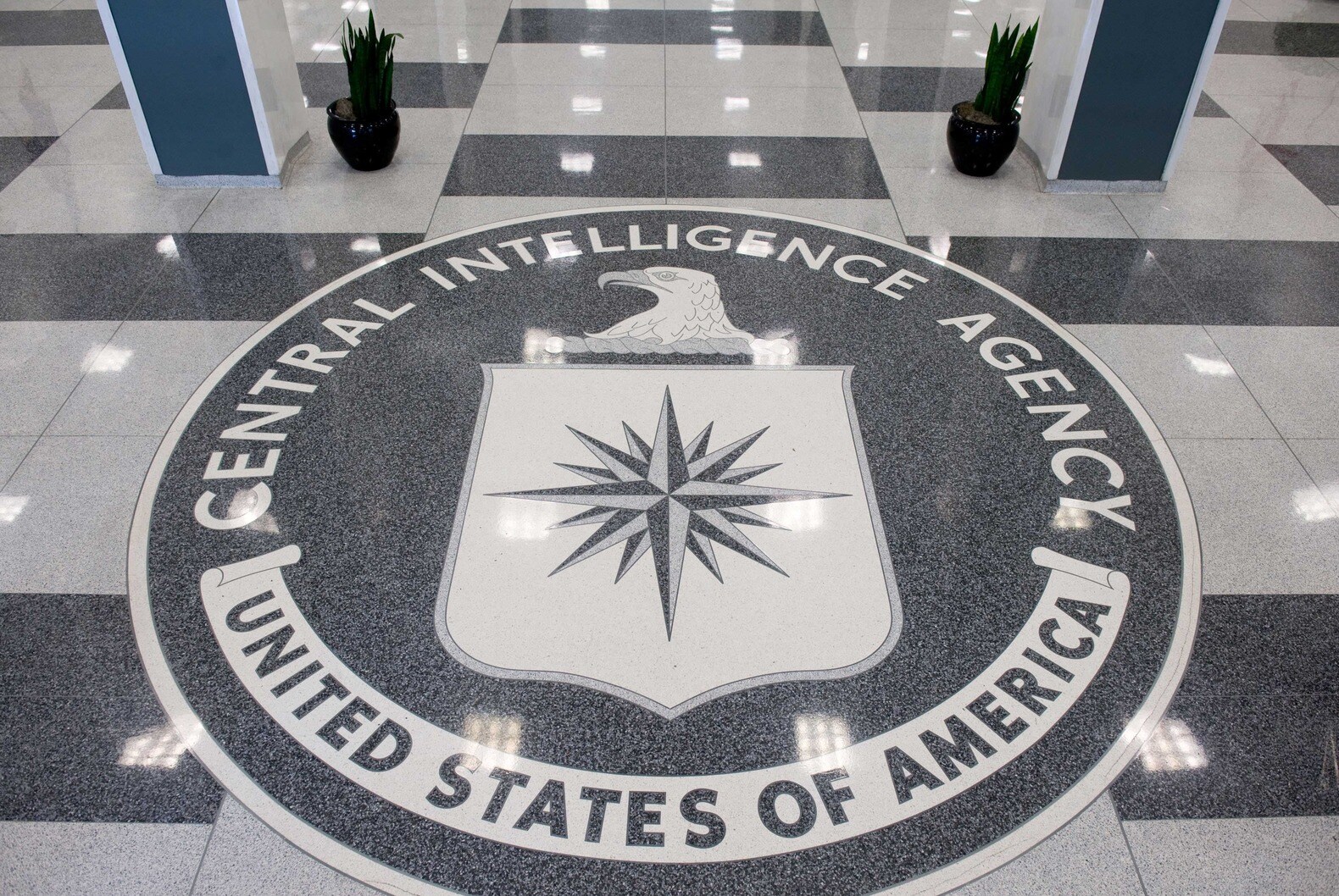 CIA-hackers stalen ook gegevens van arrestanten en terroristen | de ...