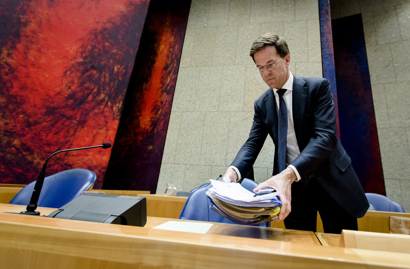 Teevendeal: alleen berouw kan Rutte redden | de Volkskrant