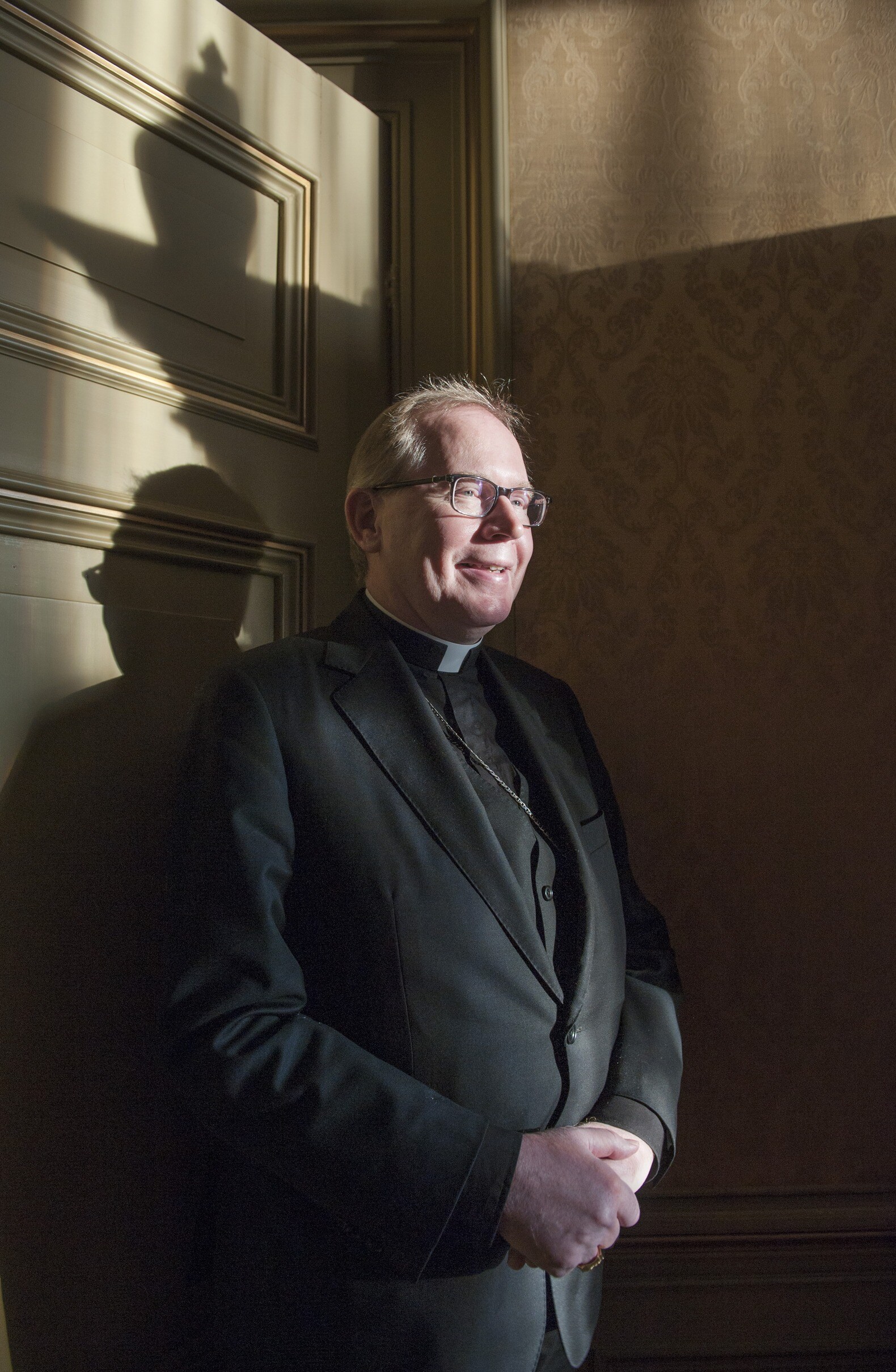 Aartsbisschop Wim Eijk: kinderbiecht komt terug | de Volkskrant