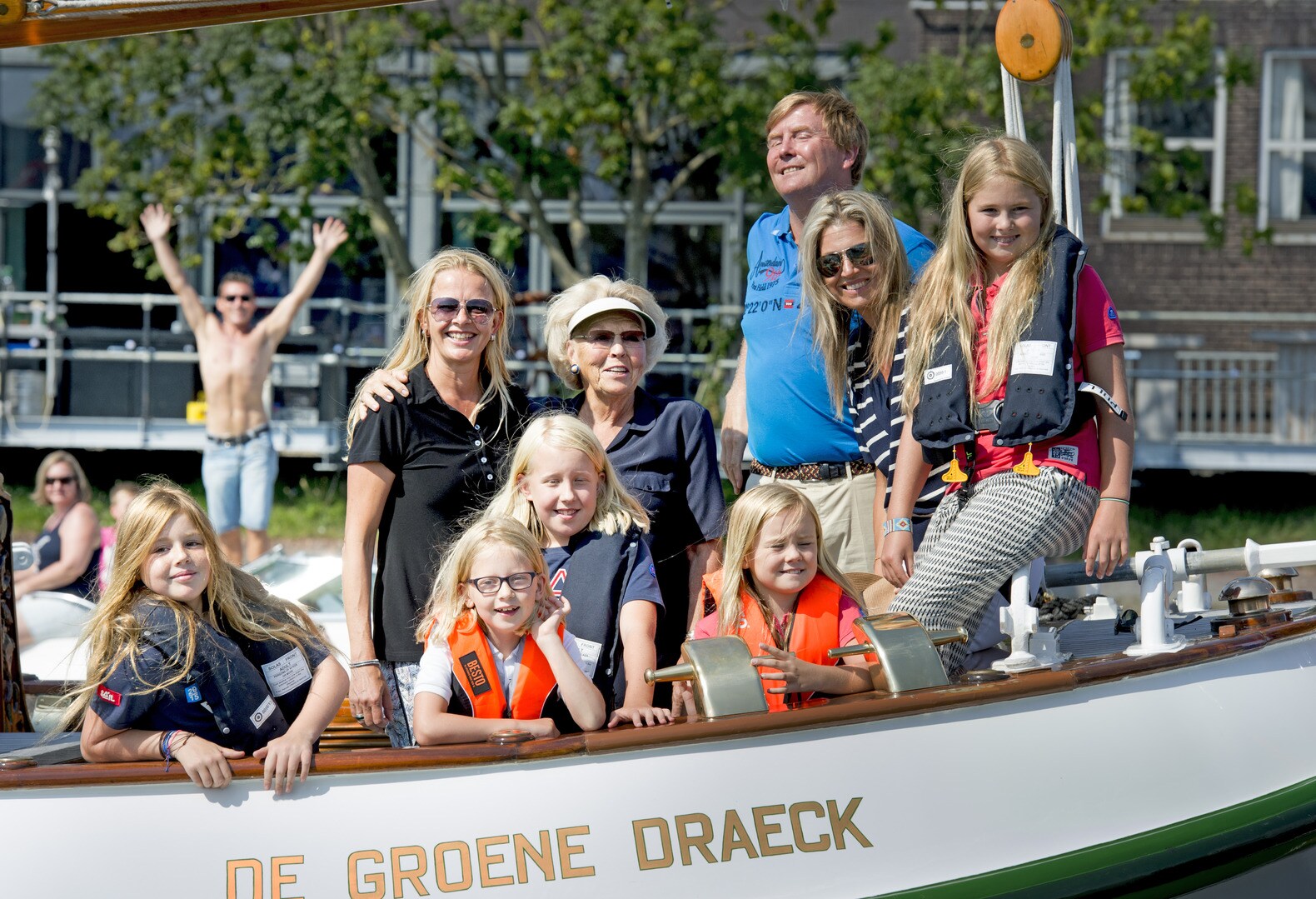 Vertrouwelijke documenten: onderhoud jacht Beatrix kostte 1,5 miljoen ...