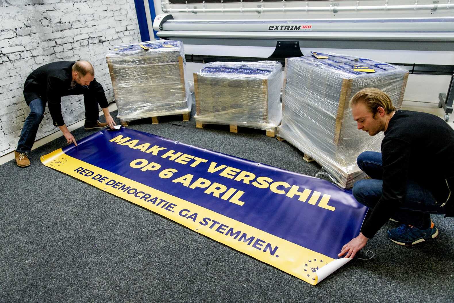 VVD-prominenten gaan zich mengen in campagne voor associatieverdrag ...