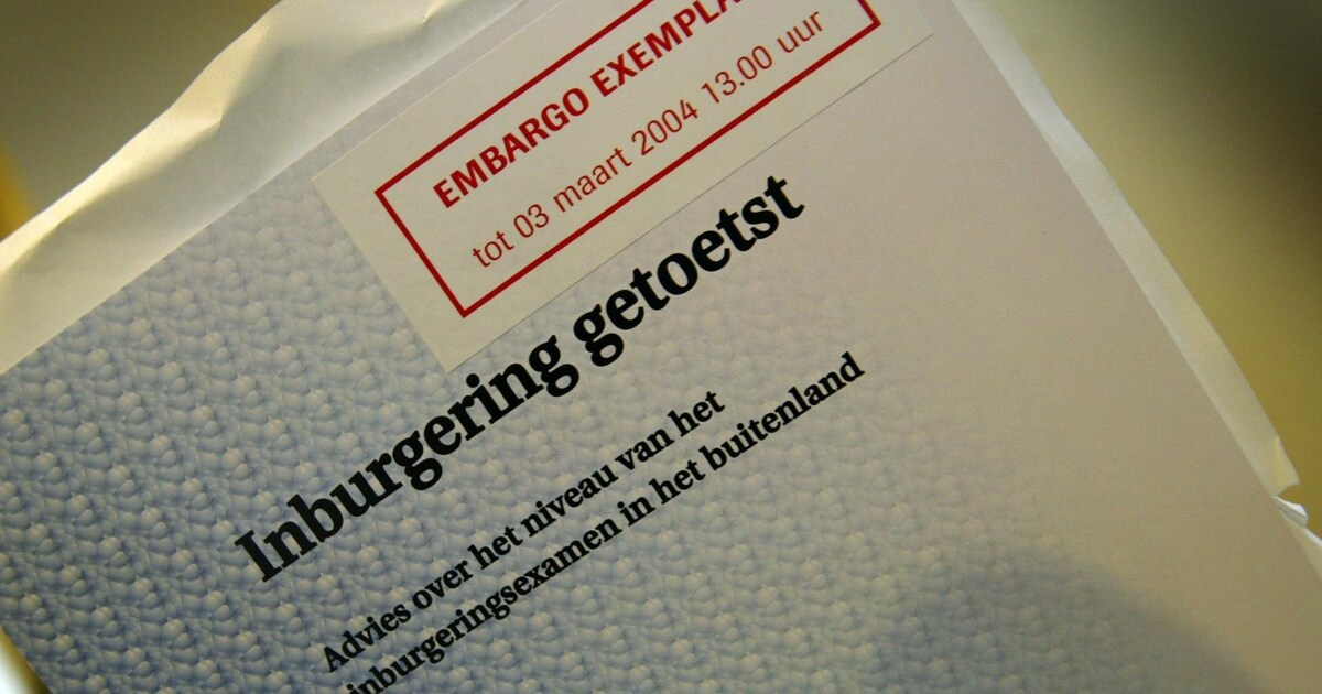 Asscher: onderzoek naar slechte resultaten op inburgeringsexamen | de ...