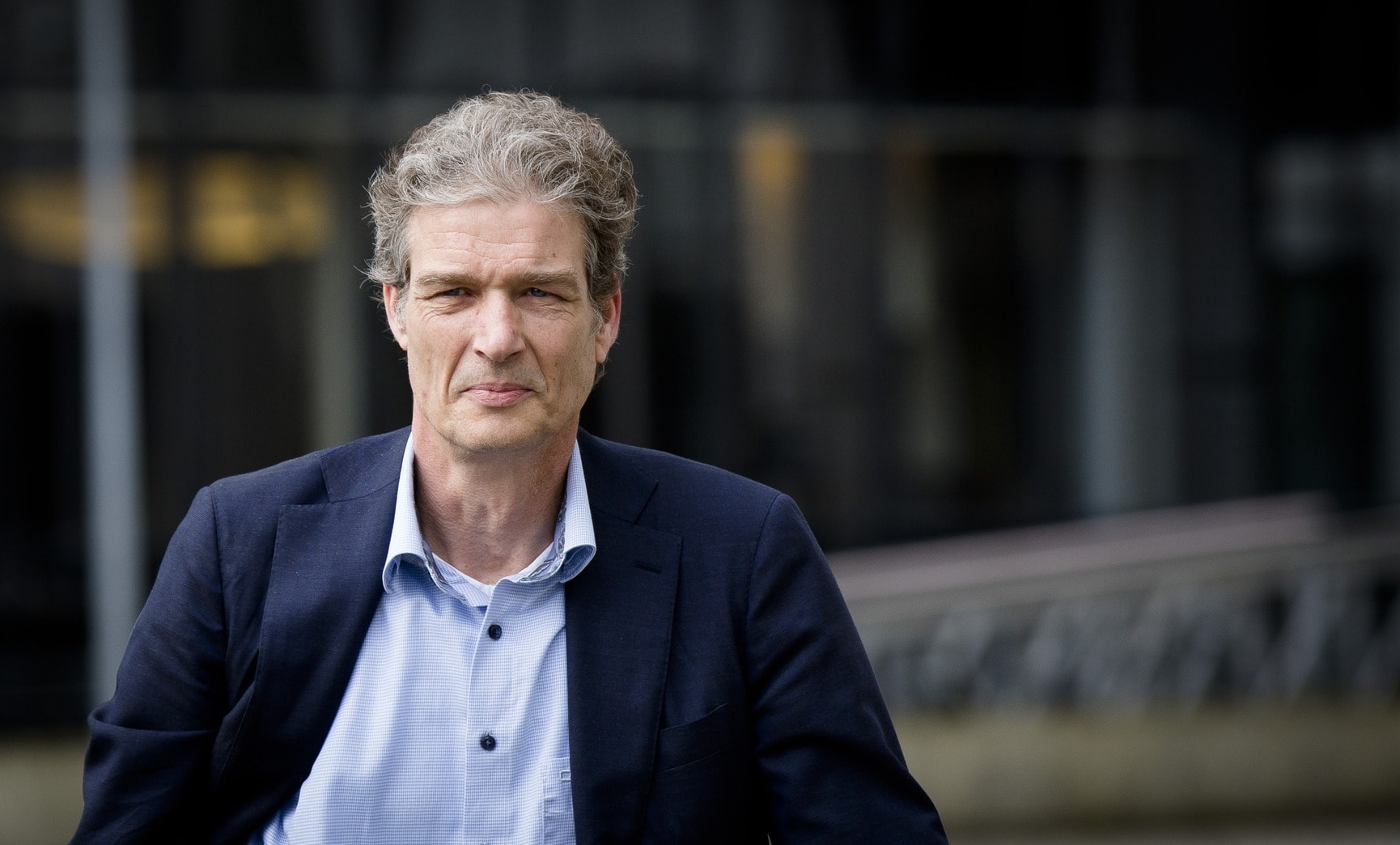 'Holleeder plande aanslag op zussen vanuit gevangenis' | de Volkskrant