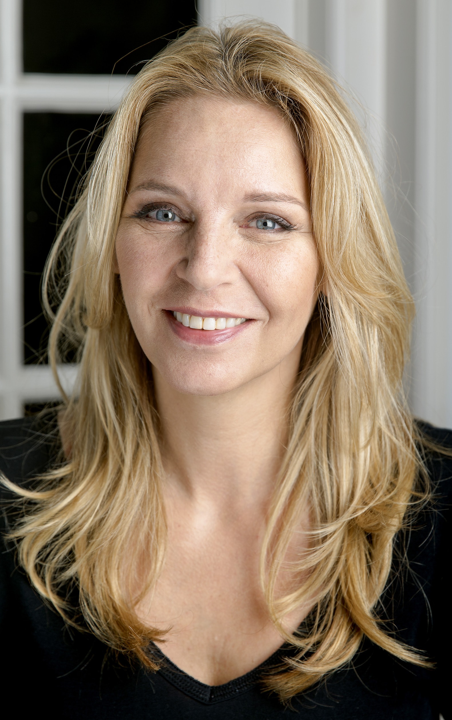 Esther Verhoef wint Gouden Strop | de Volkskrant