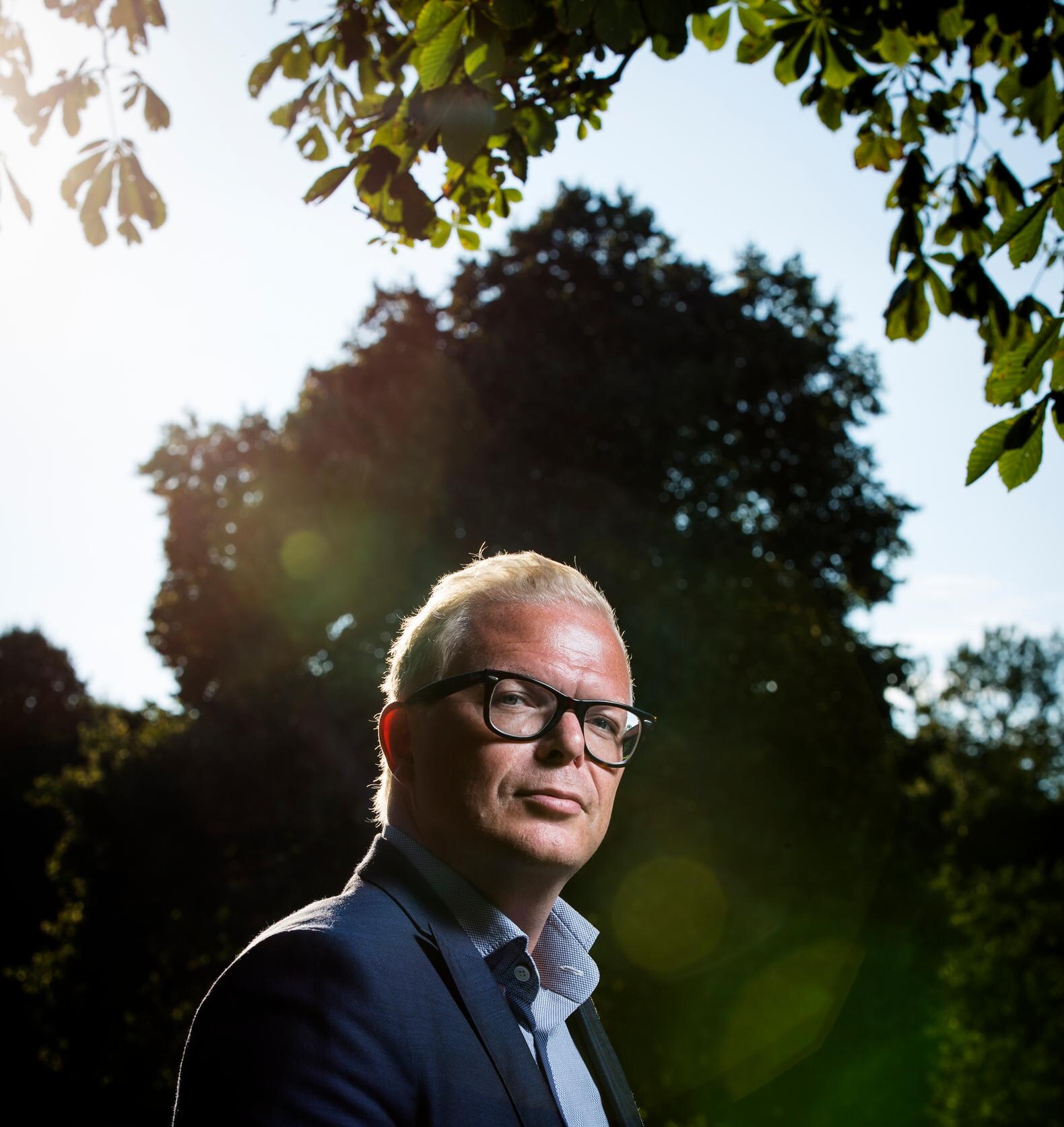 Waarom volgen andere opiniemakers niet zijn voorbeeld? | de Volkskrant