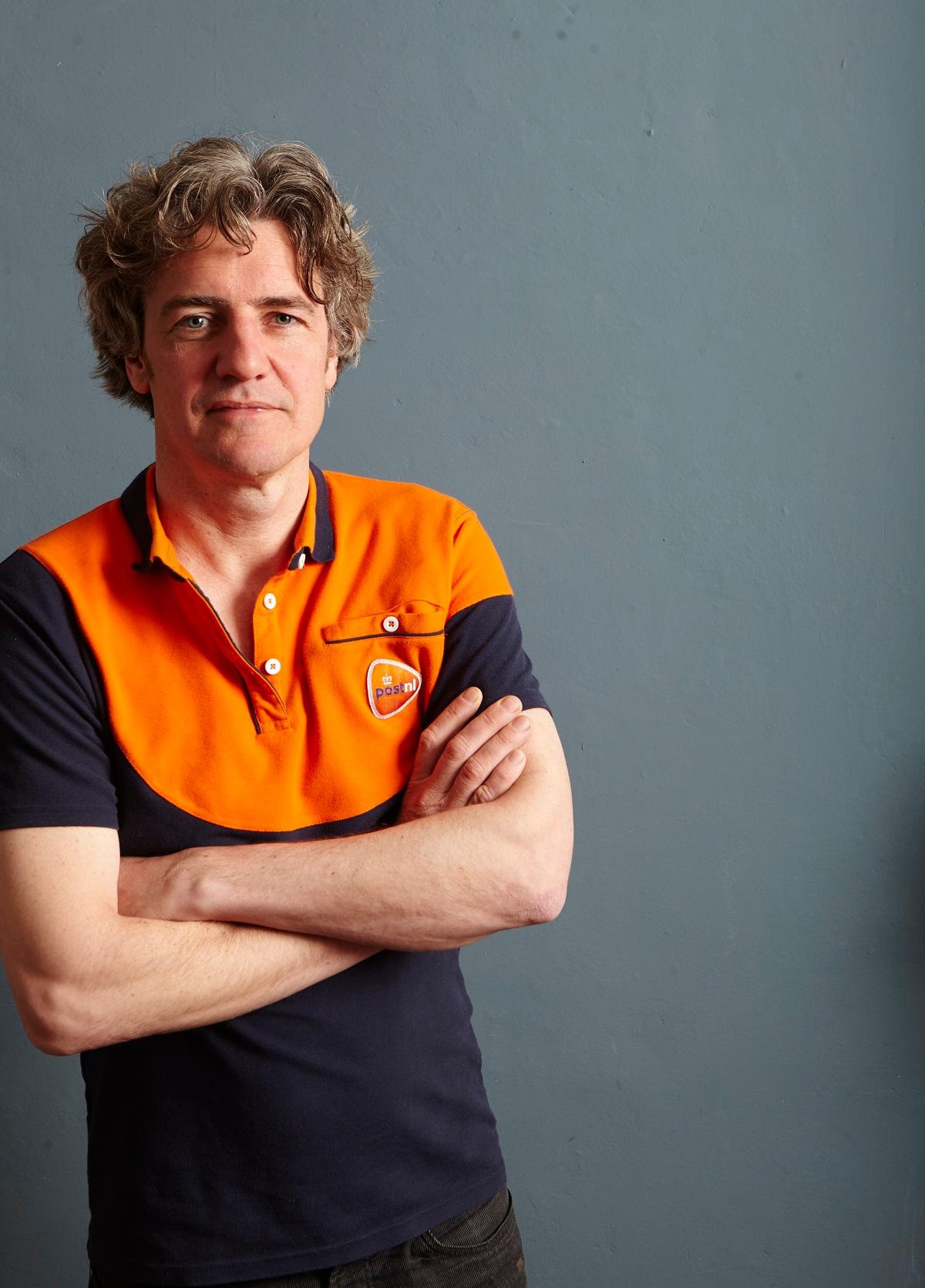 PostNL zet auteur 'Dagboek van een Postbode' op non-actief | de Volkskrant