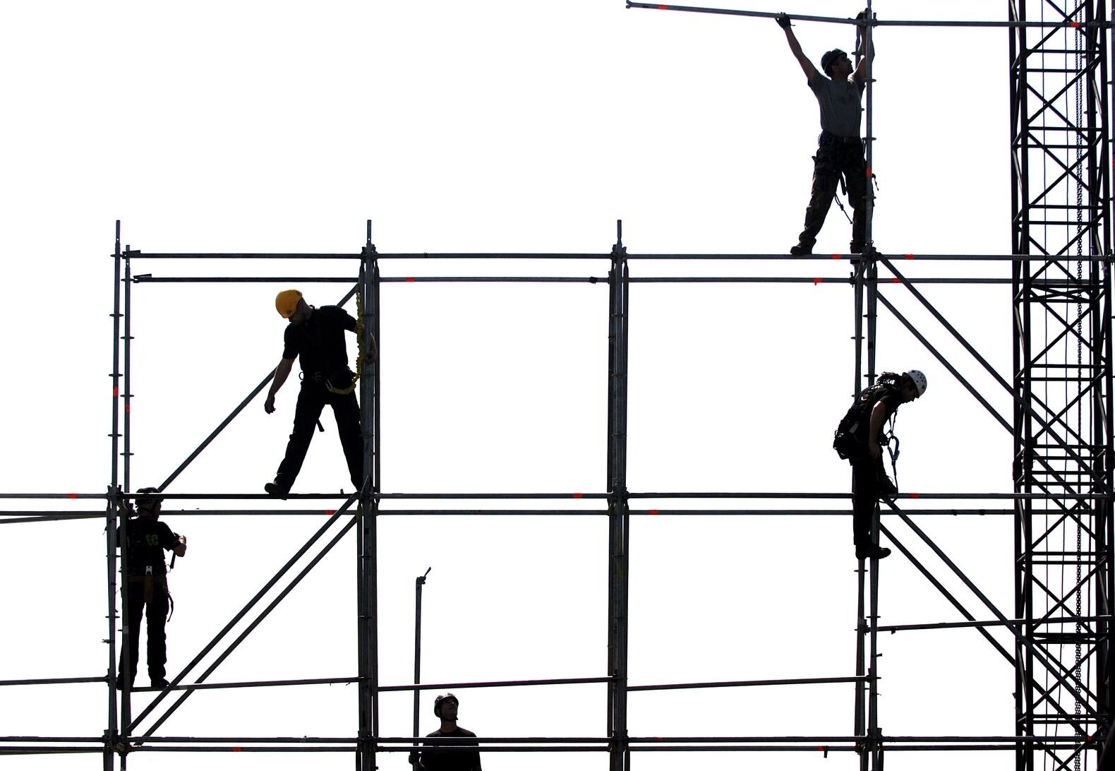 Eerlijke steigerbouwer ontmaskert corrupte ambtenaren | de Volkskrant