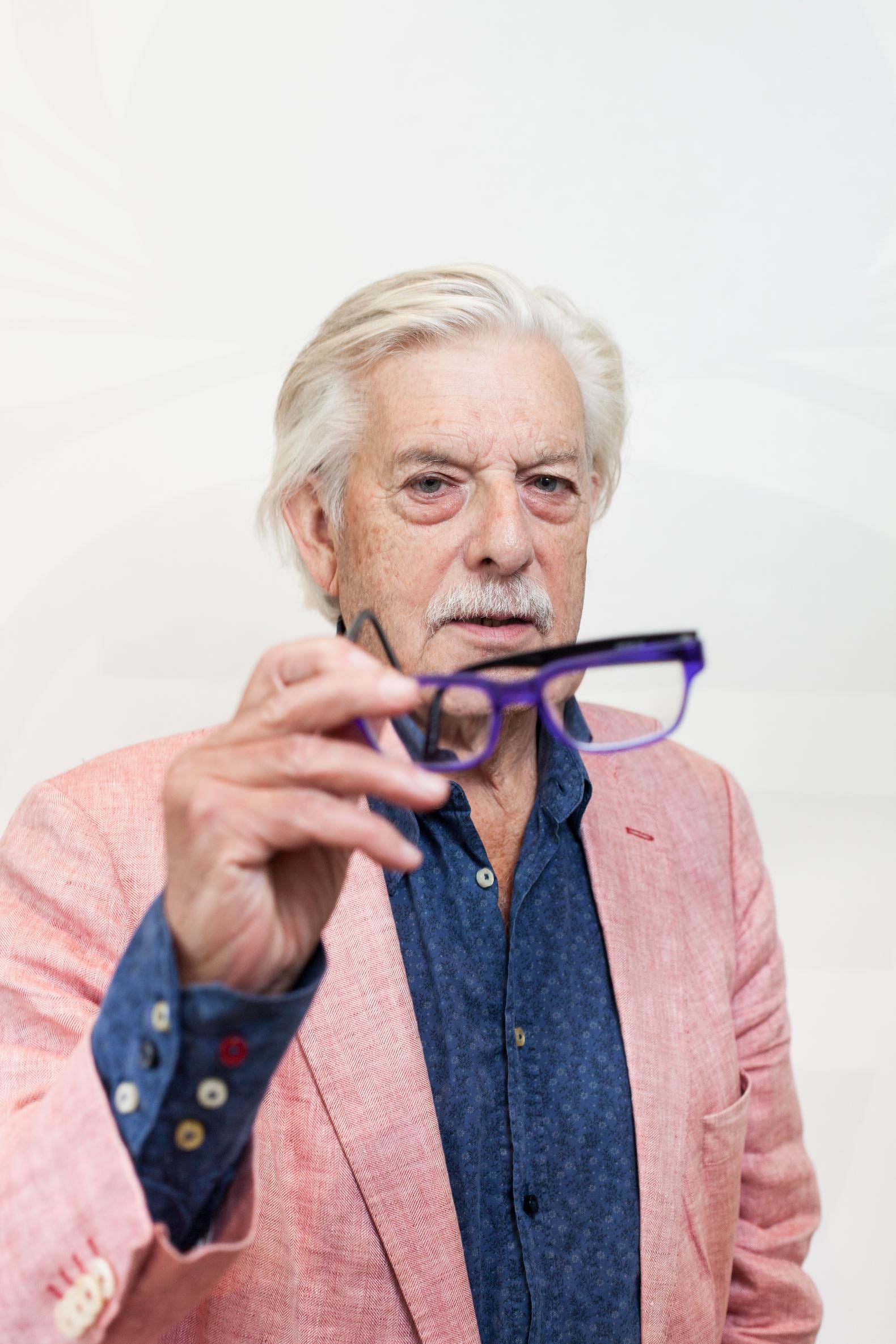 Op boekentournee met schrijver Jan Siebelink | de Volkskrant