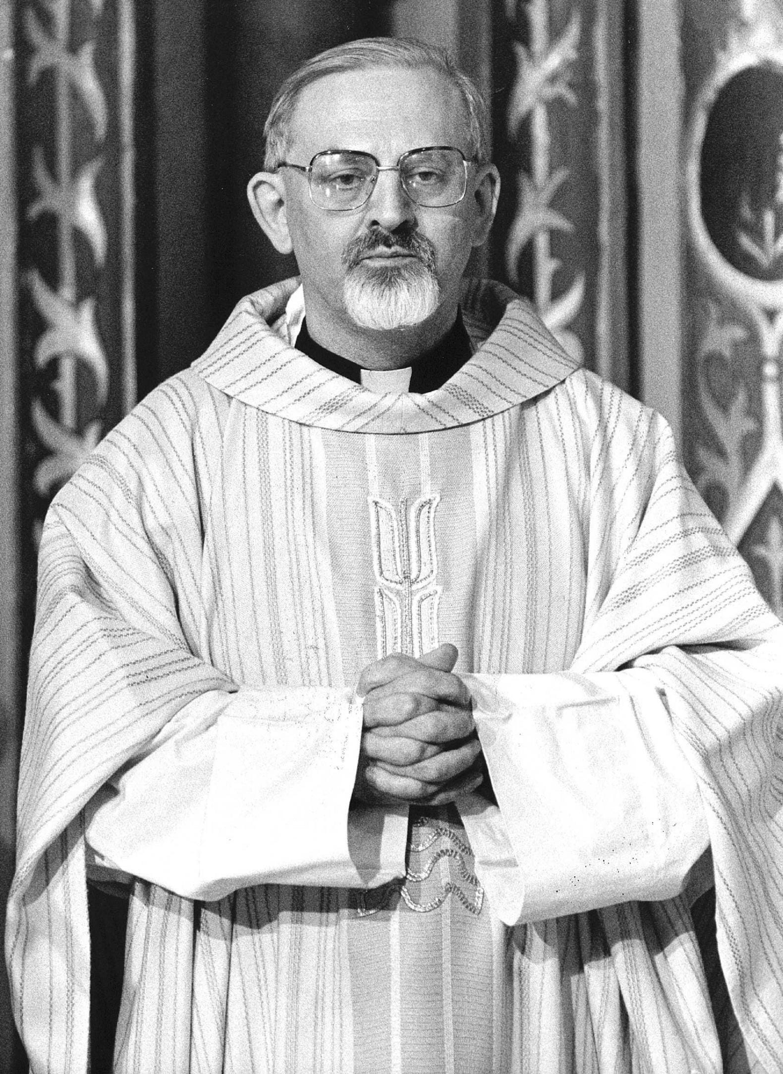 'Zwarte Paus' met beide benen op de grond | de Volkskrant