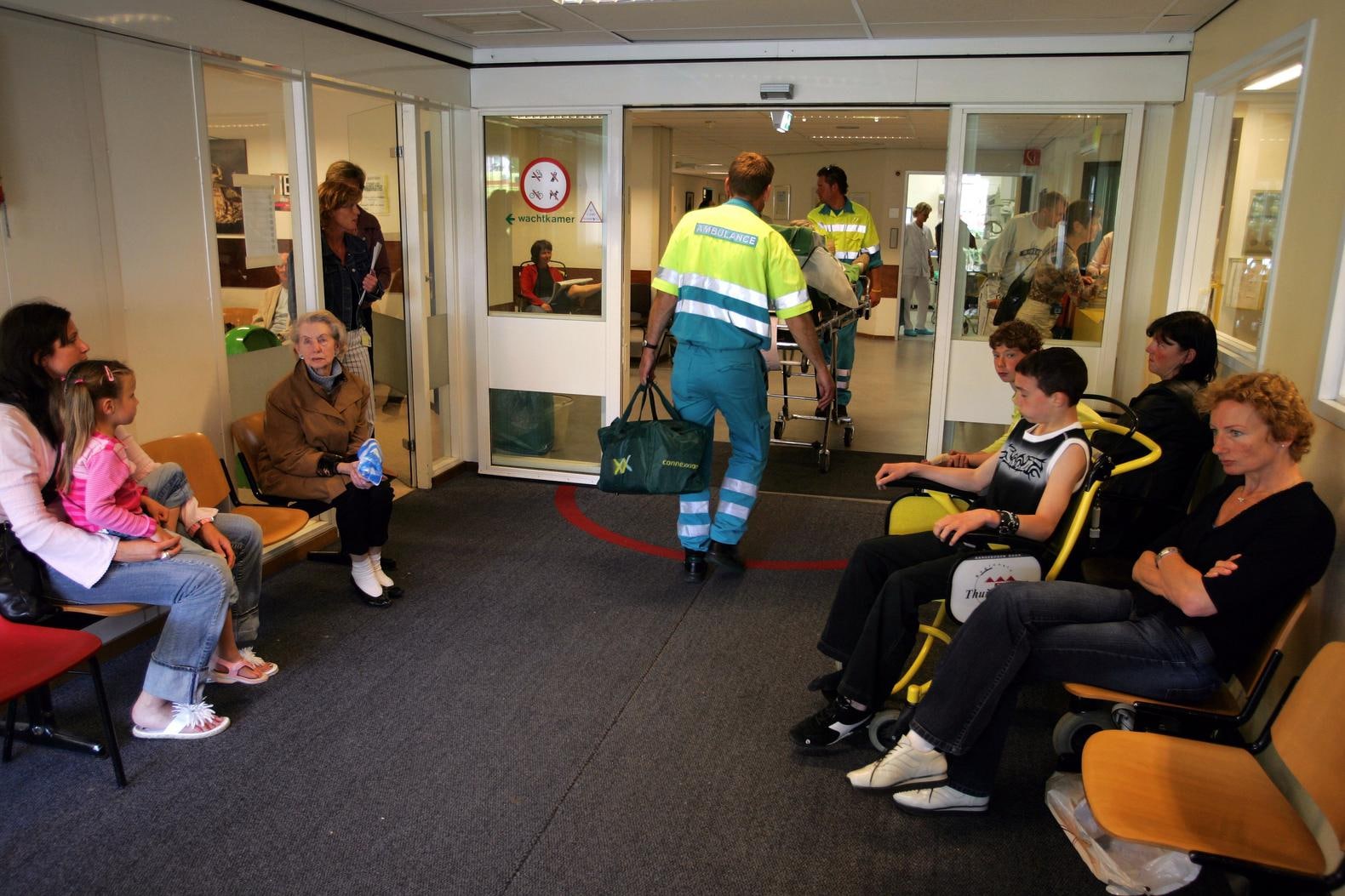 Volle ziekenhuizen door griepgolf, opnamestop in zuiden van het land ...