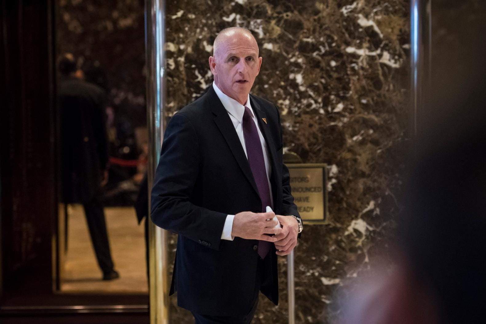 Trumpfluisteraars: deze trouwe medewerkers adviseren de president | de ...