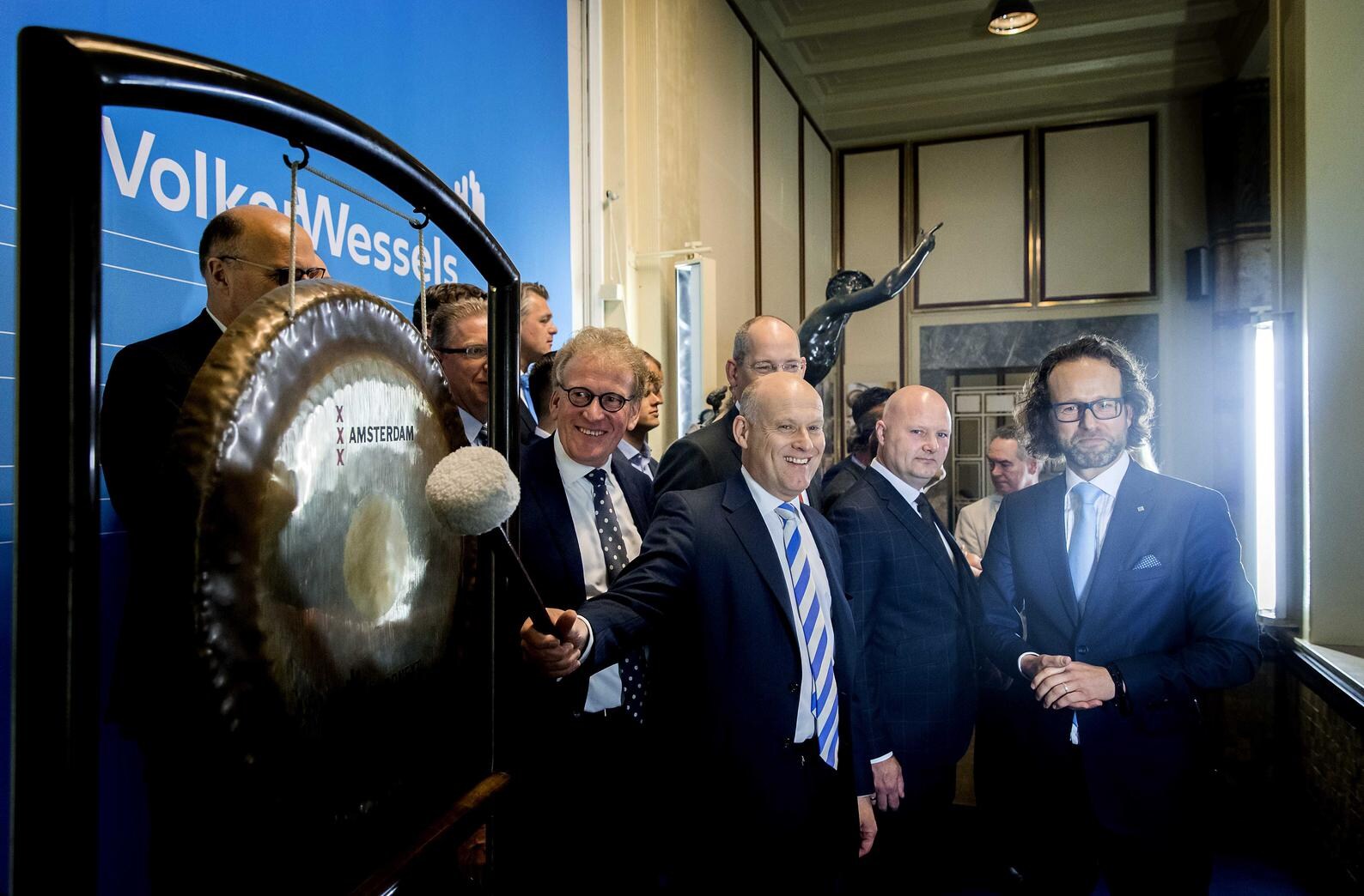 VolkerWessels blijkt 1,9 miljard waard bij terugkeer op de beurs | de ...