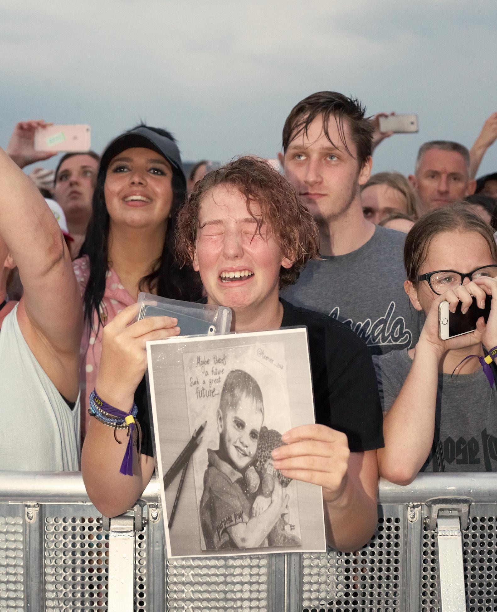Wie een beetje lenig door het Pinkpop programma wandelt ziet overal ...
