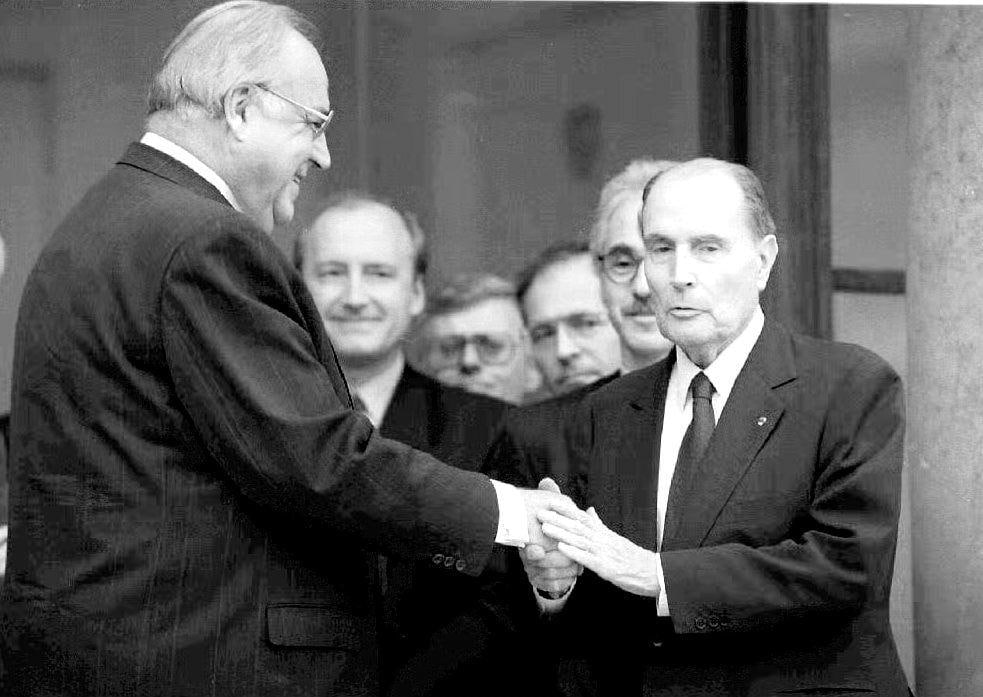 Helmut Kohl, architect van het nieuwe Europa, op 87-jarige leeftijd ...