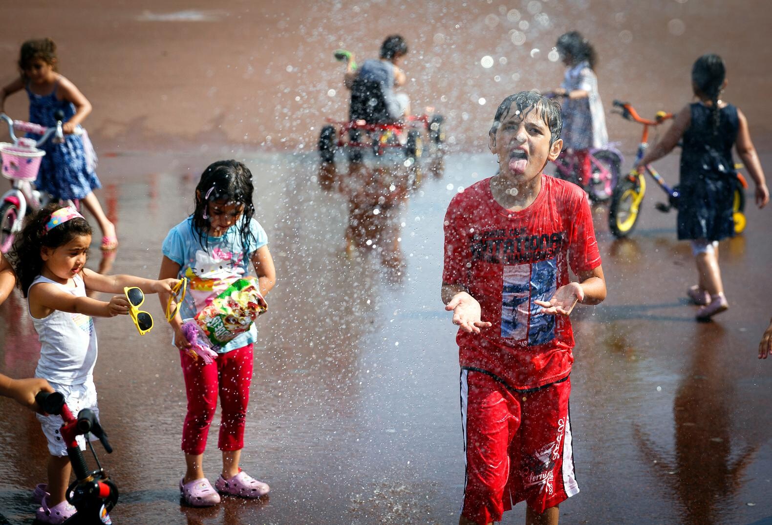 Tropenrooster voor scholieren, maar waarom niet voor werknemers? | de ...