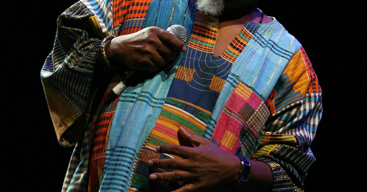 Dwight Trible laat prachtige diepe bariton horen | de Volkskrant