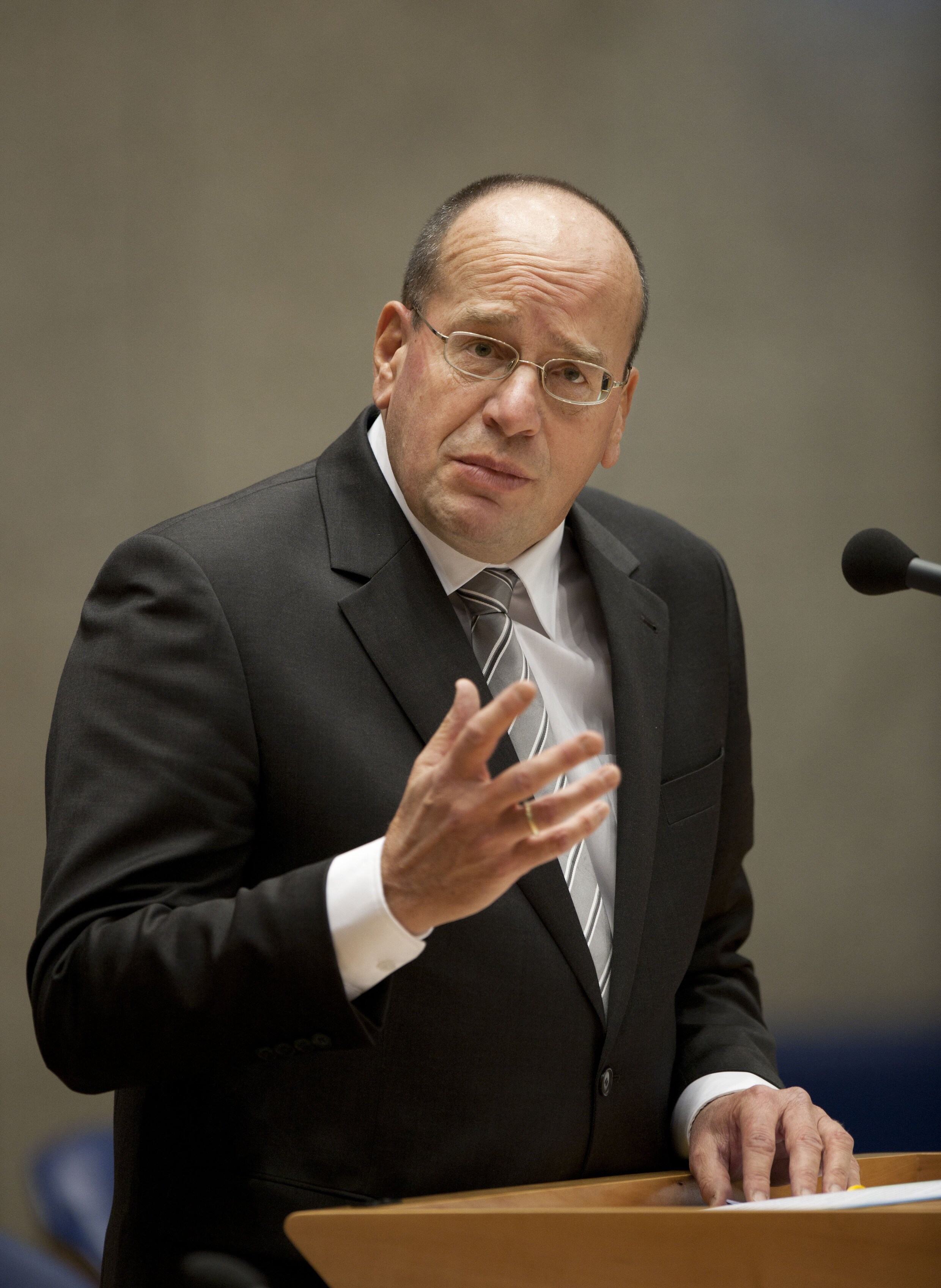 'Transgenders voelen zich door Nederlandse overheid gedwongen tot ...