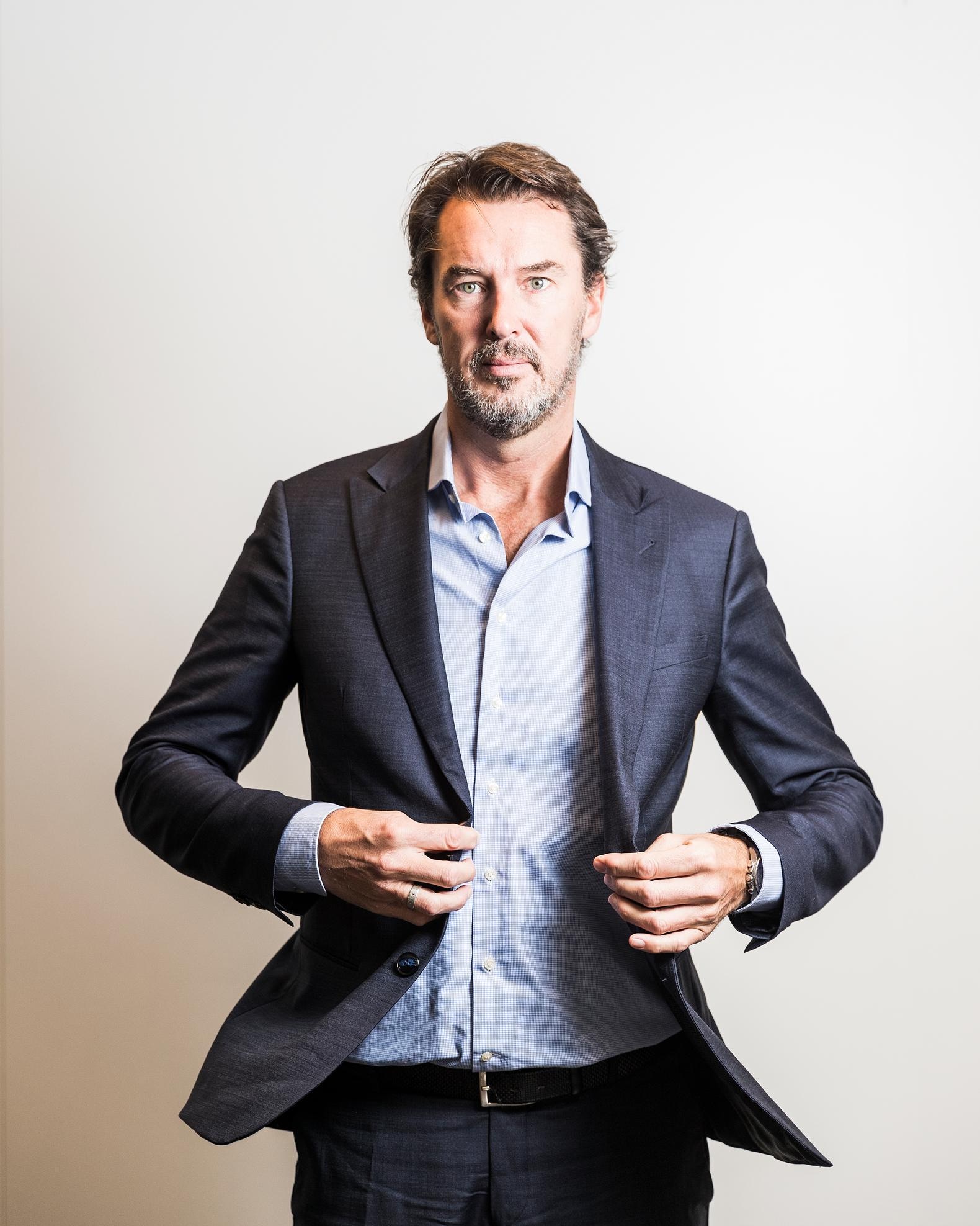 Ronald Prins, 's lands bekendste hackexpert, vindt het tijd voor iets ...