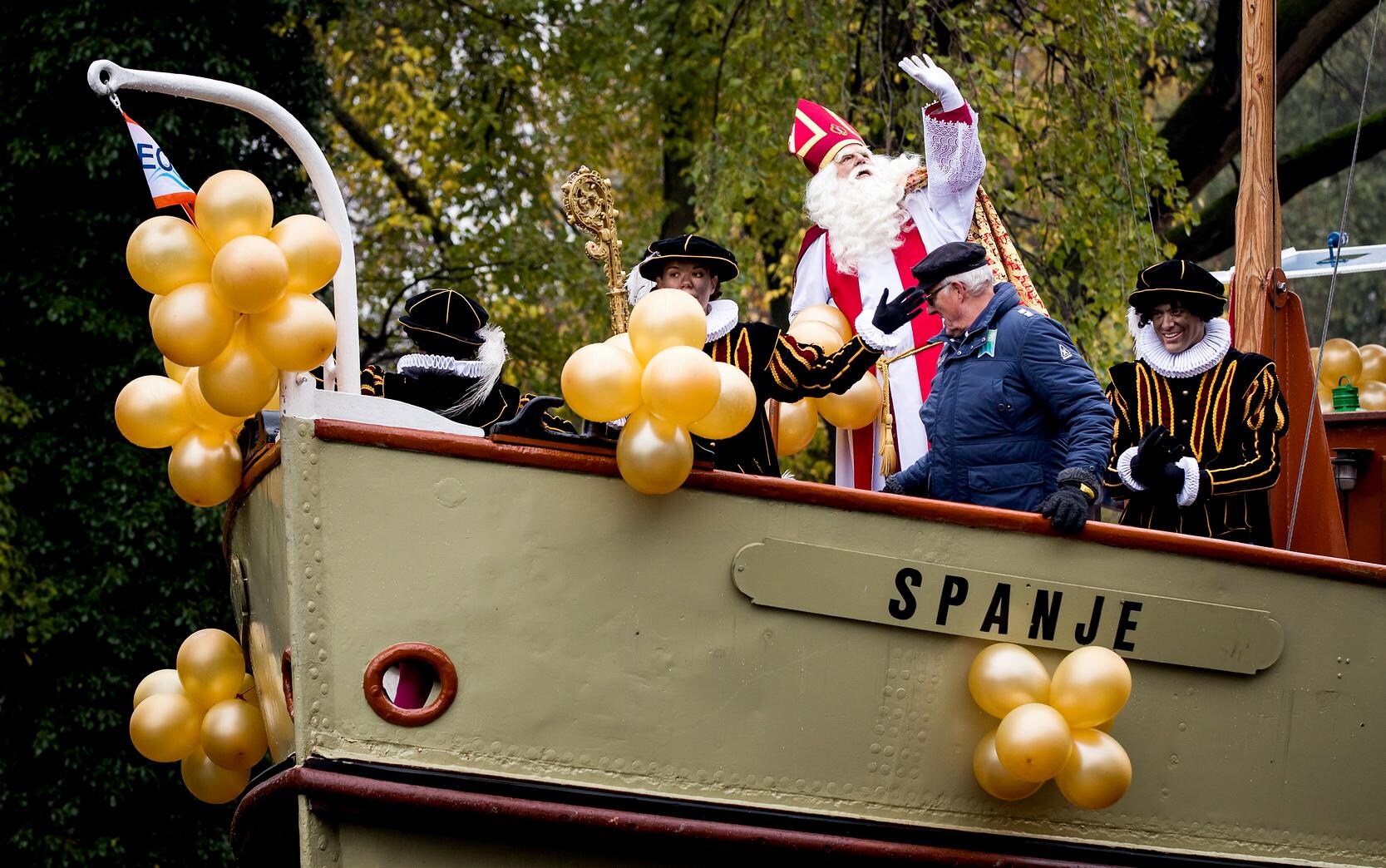 'Zie ginds komt de stoomboot', maar klopt dat wel? Komt Sinterklaas uit ...