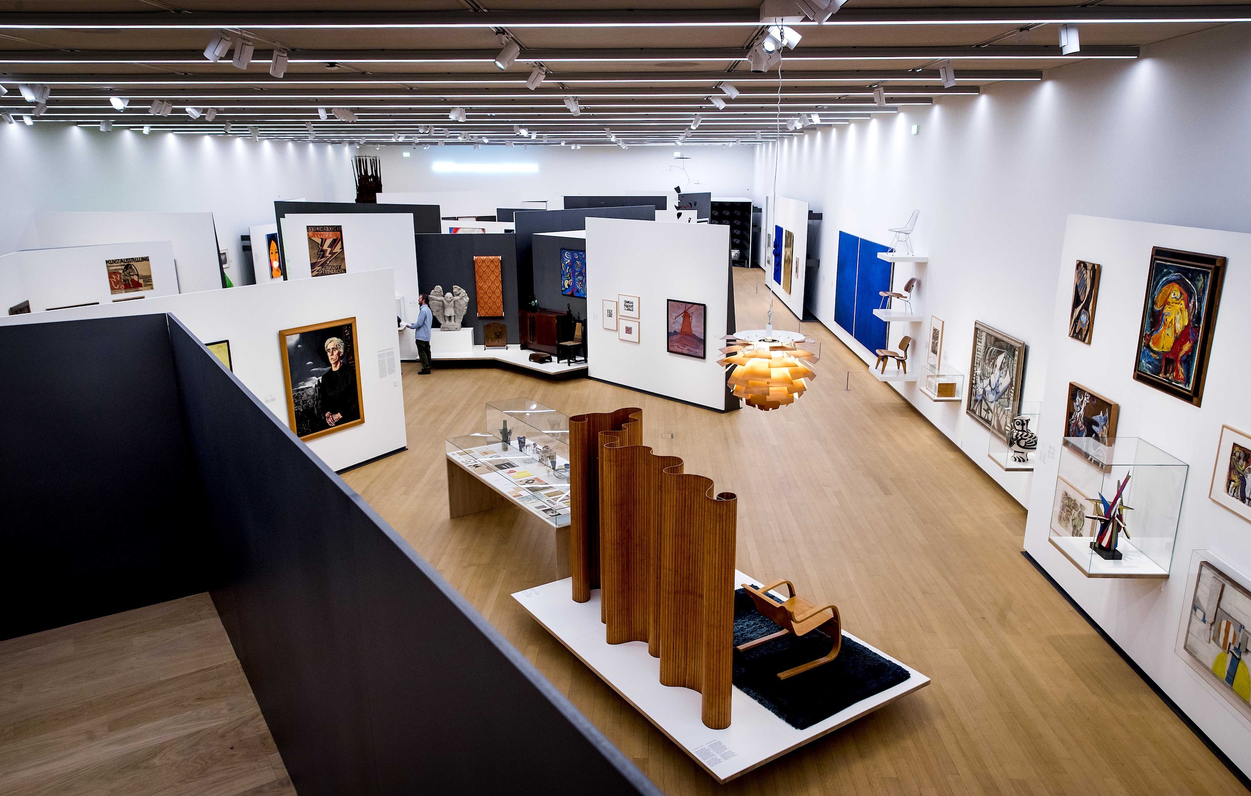 Stedelijk Museum kiest voor ervaren bestuurders in plaats van rijke ...