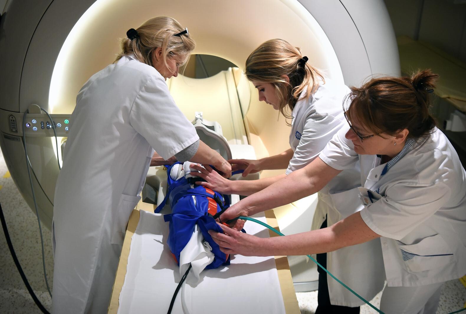 Opinie: Baby's een MRI-scan laten ondergaan is een slecht idee, want ...