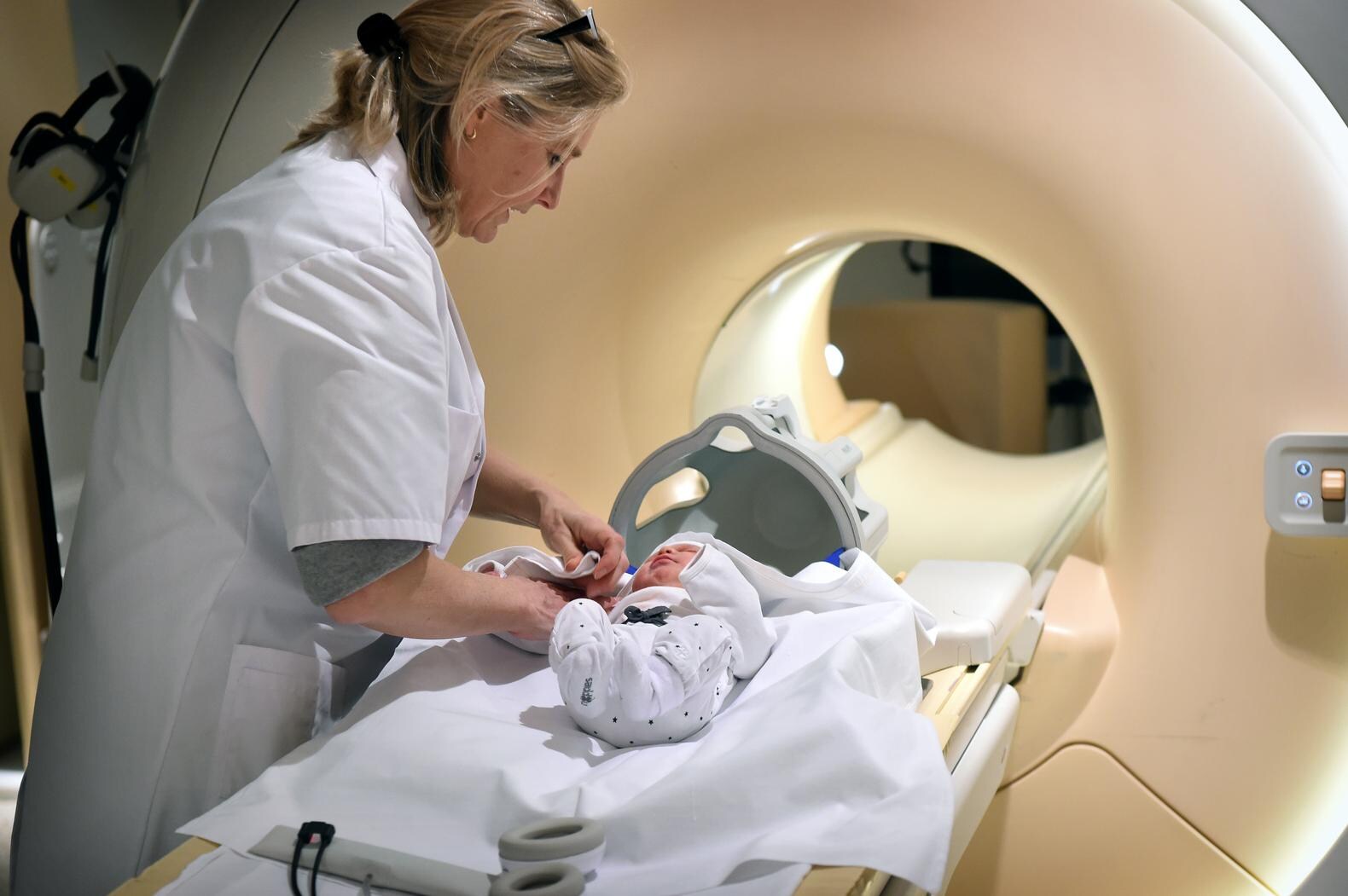 Bij ieder onderzoek met patiënten zijn zorgvuldigheid en veiligheid ...