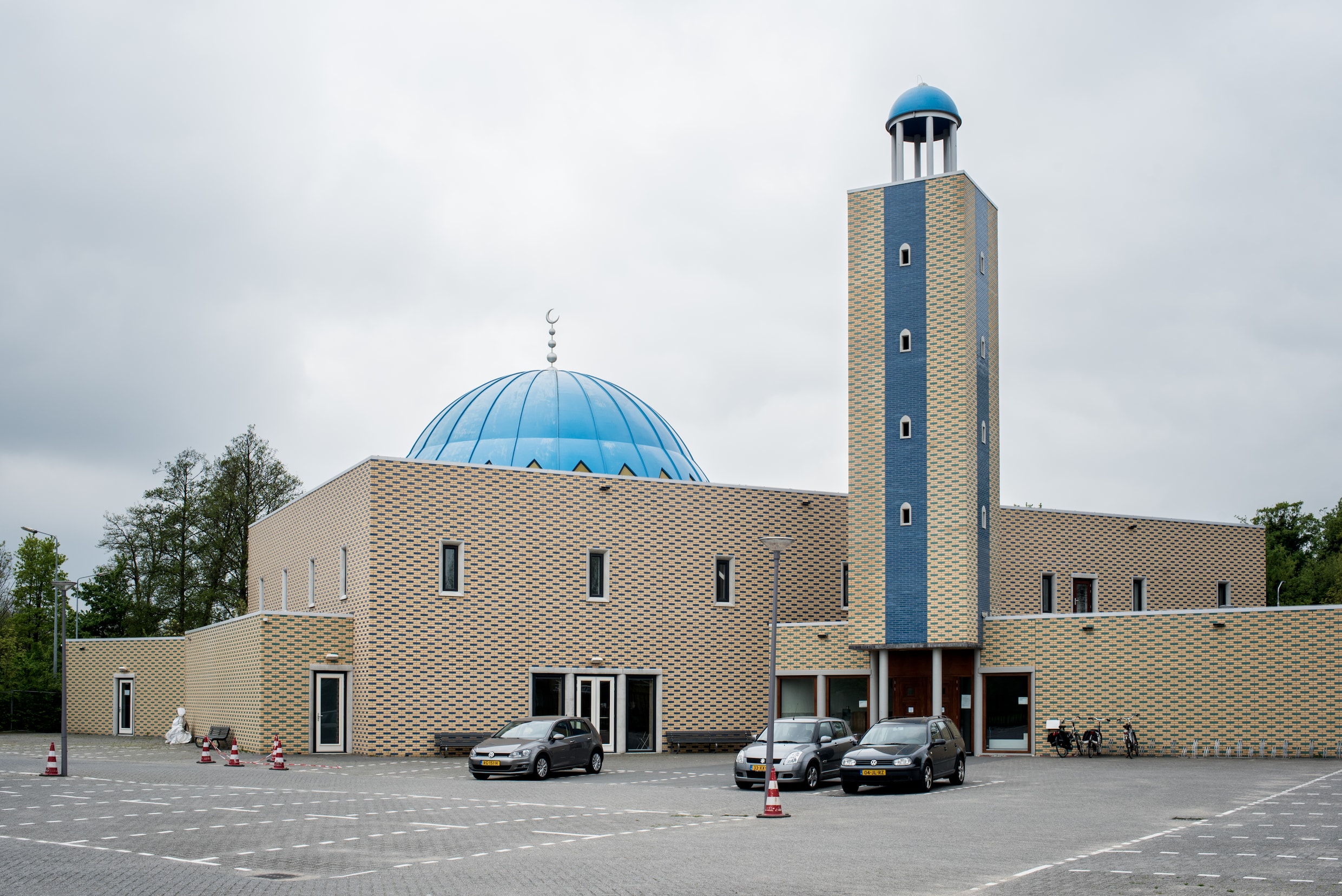 Nederlandse moskeeën en salafistische oliedollars: hoe houden we ze uit ...