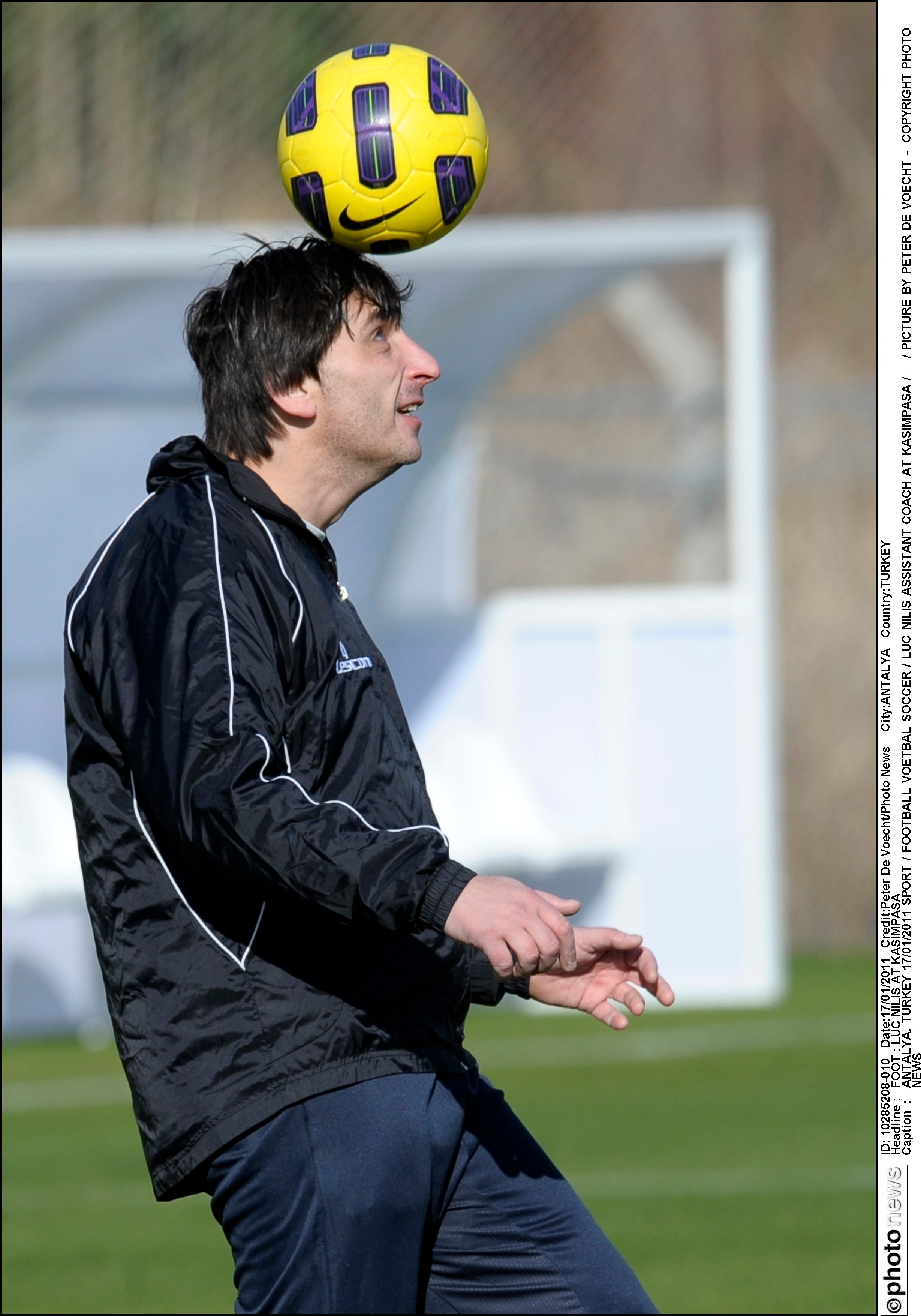 Luc Nilis gaat bij PSV spitsen trainen | de Volkskrant