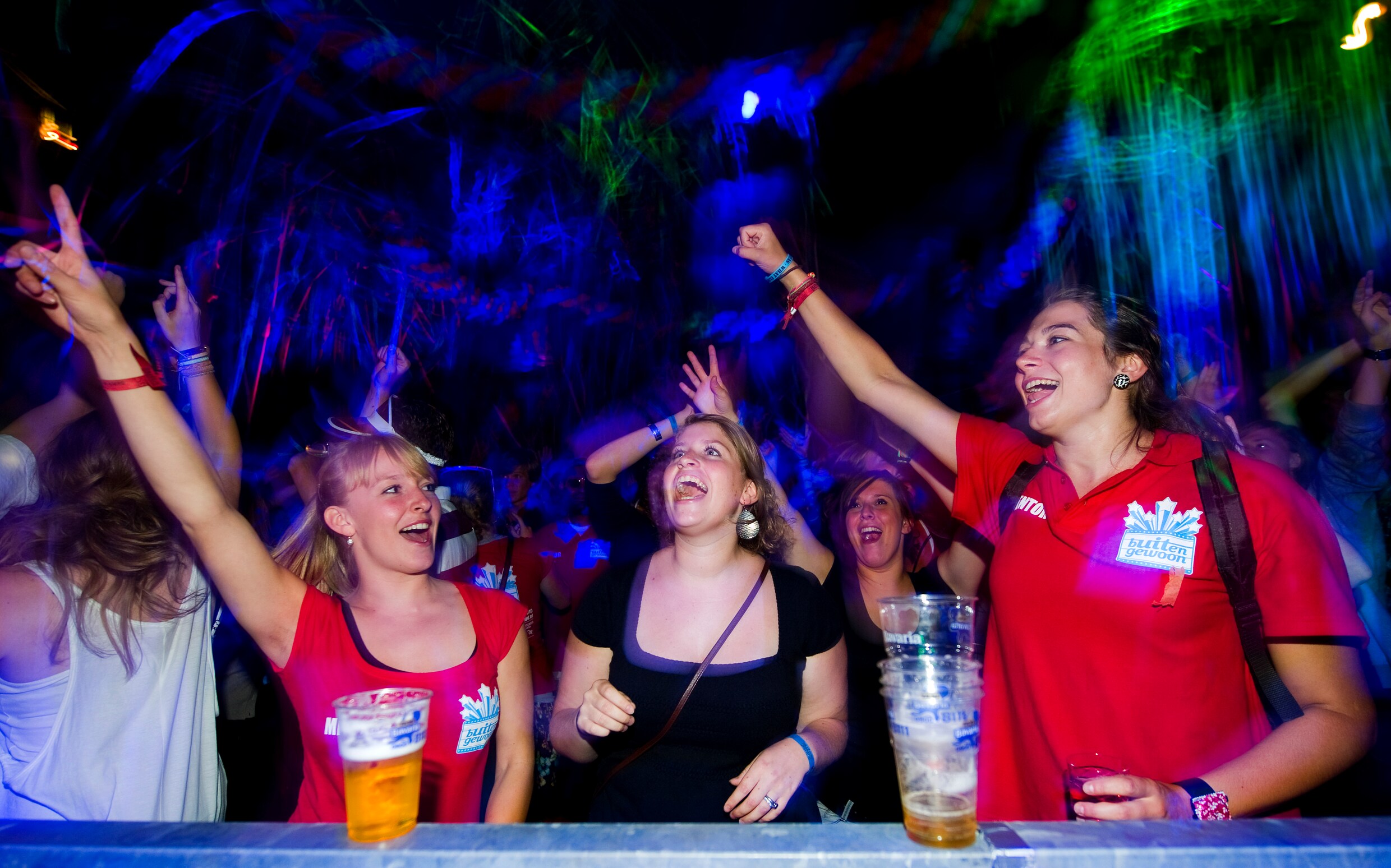 De Speld: Het kan niet altijd feest zijn? Juist wel! | de Volkskrant