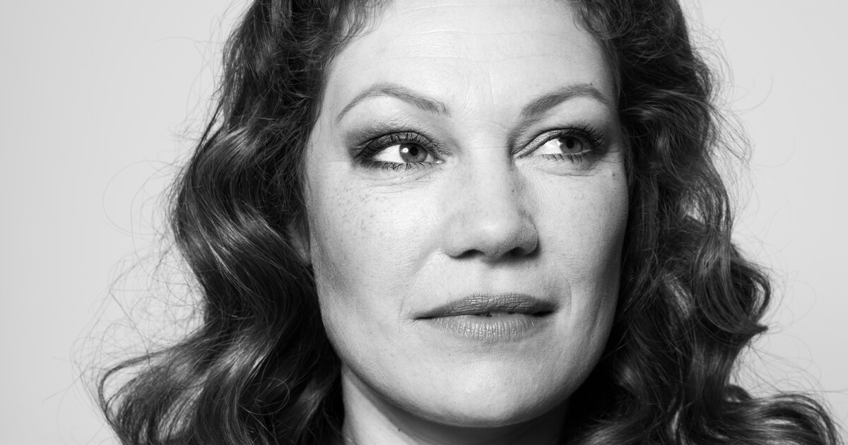 Eva Hoeke ging langs bij buurman Mol, die alleen woont sinds zijn zus ...