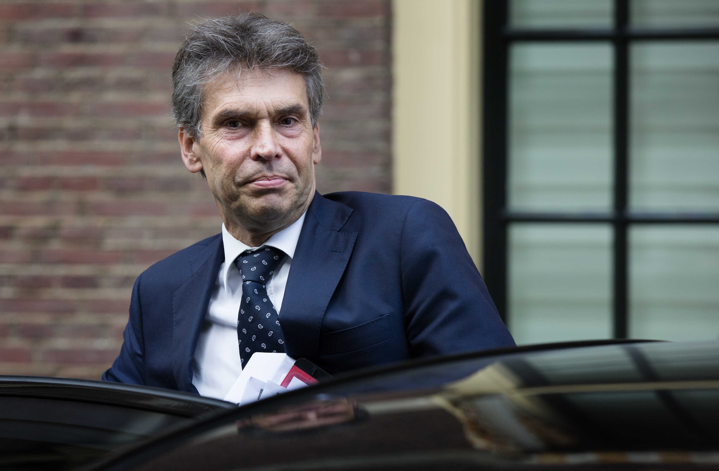 Gaat Dick Schoof de luiken verder openzetten bij de geheime dienst ...